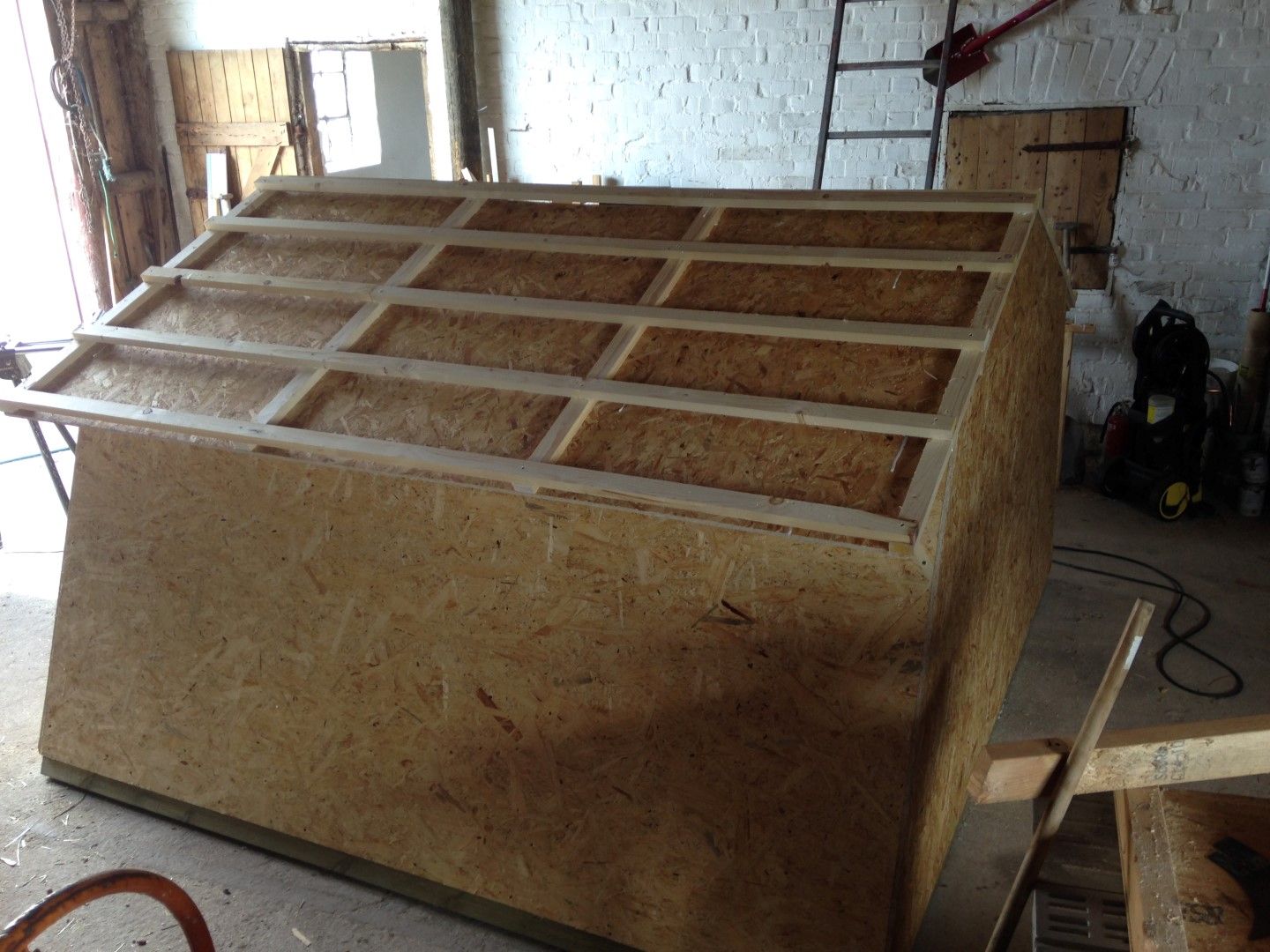 Pig Hut : 7 Steps (with Pictures) - Instructables