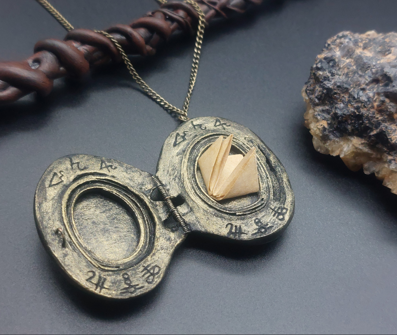 Slytherin's Locket (With Secrets Inside!) : 12 Steps (with Pictures ...