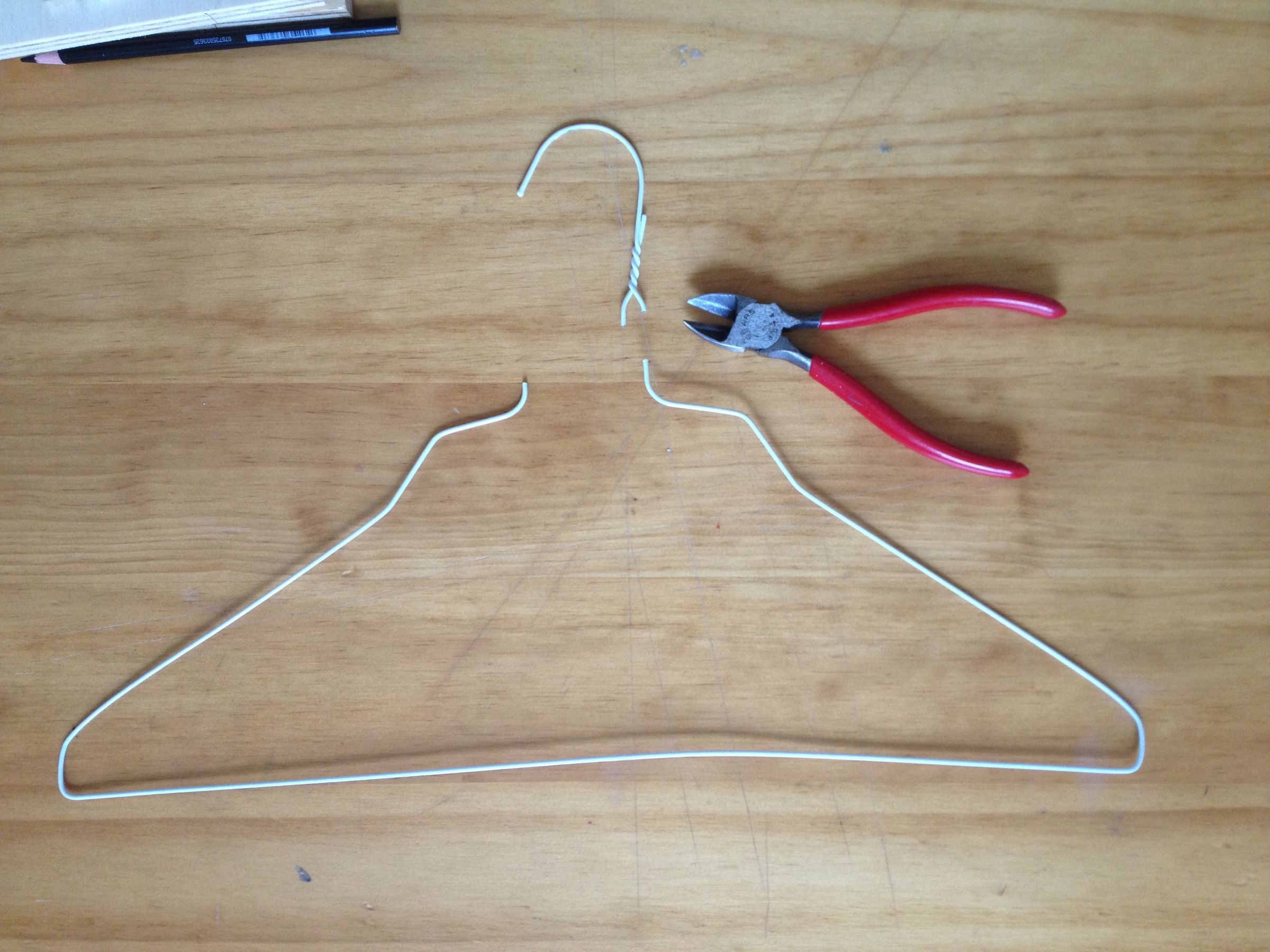 Small Parts Painting Stand : 8 Steps - Instructables