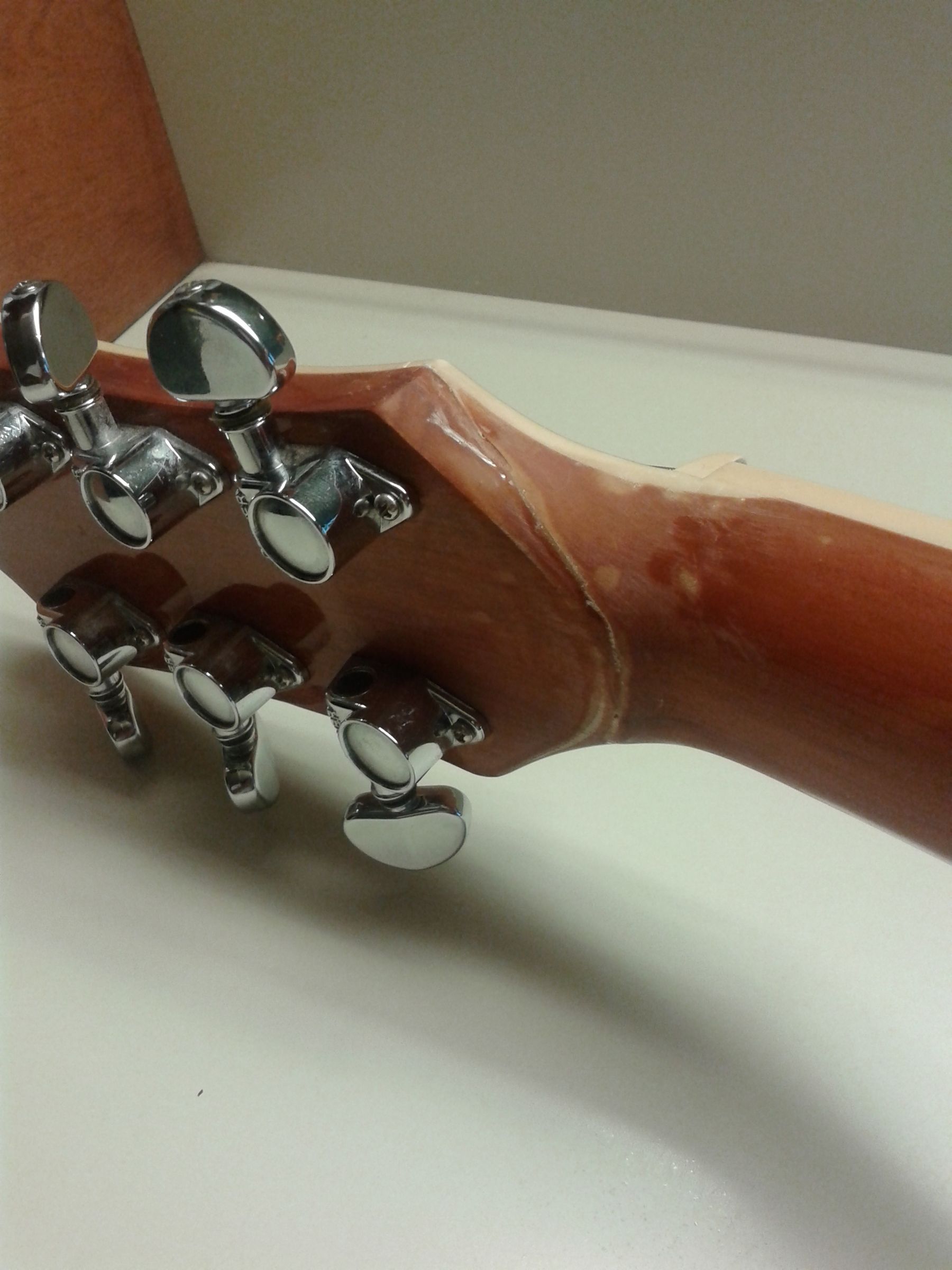 How to Fix a Broken Acoustic Guitar Head : 4 Steps (with Pictures ...