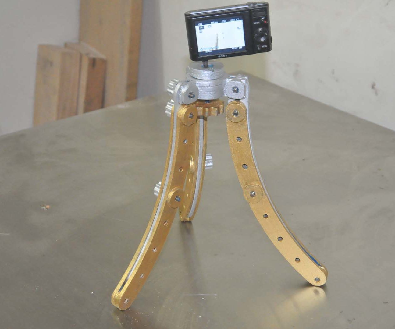 Home Made Tripod Camera Stand : 6 Steps (with Pictures) - Instructables