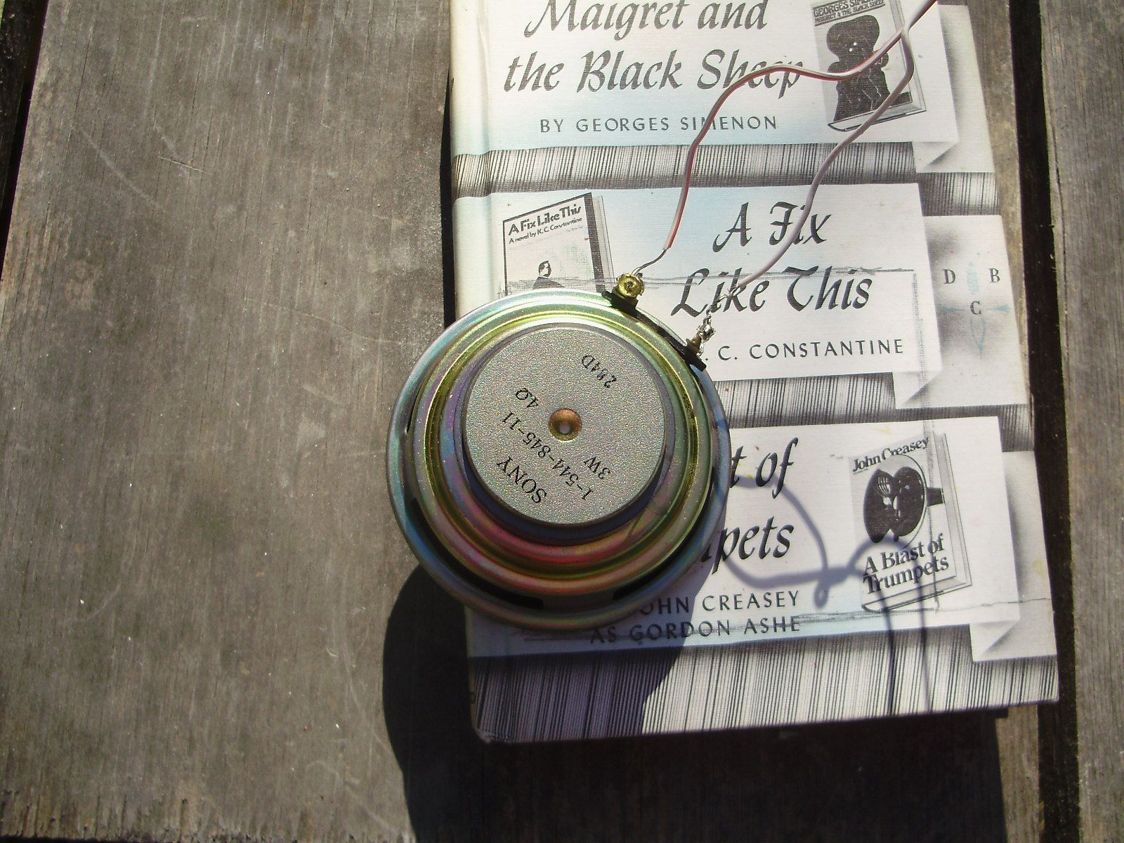 Book Speakers : 9 Steps (with Pictures) - Instructables