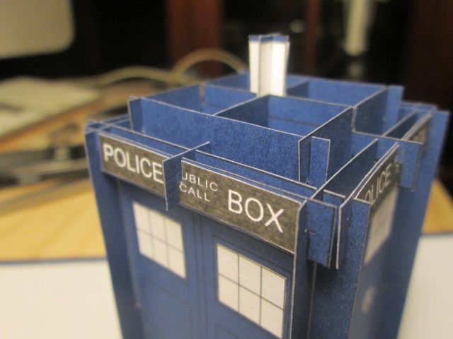 John Hurt Tardis Papercraft