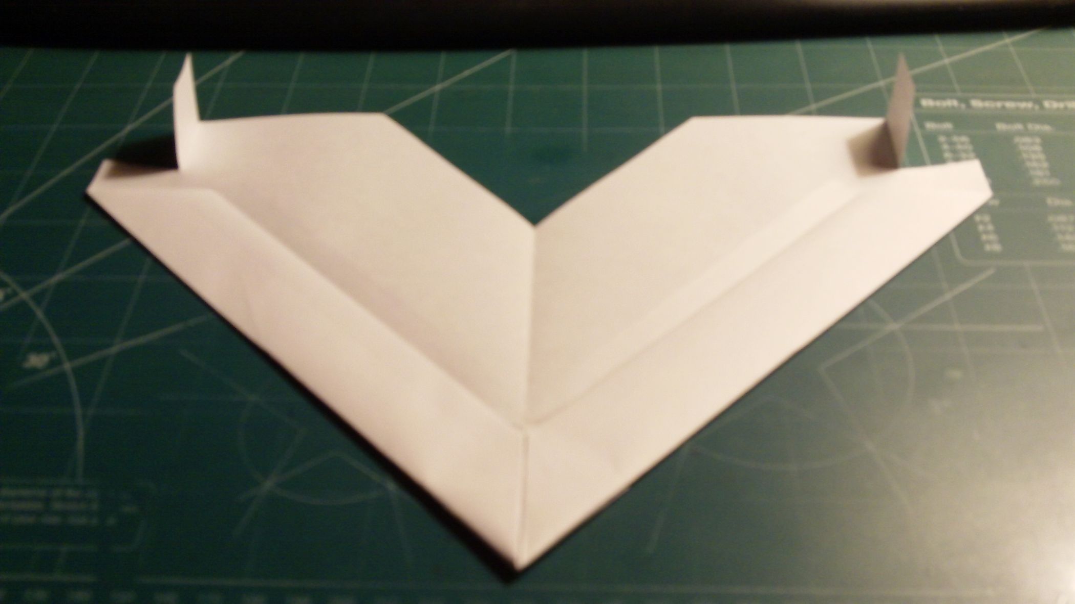 How to Make the Simple Omniwing Paper Airplane : 6 Steps - Instructables