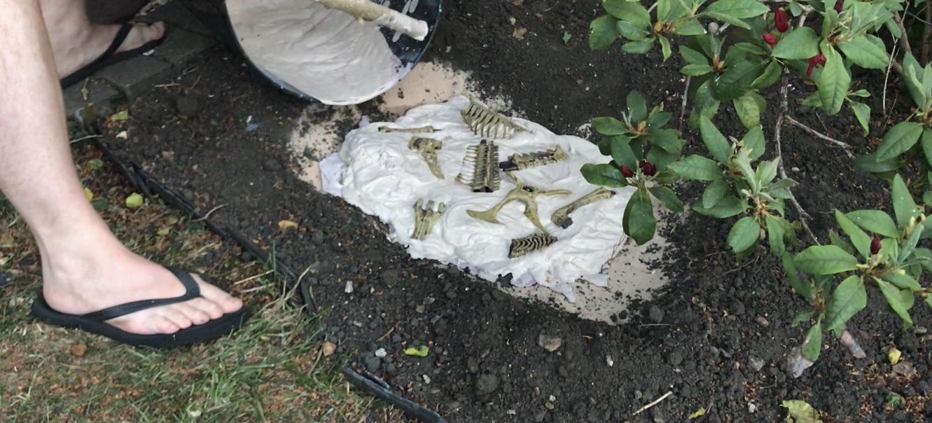 HUGE Homemade Dinosaur Excavation Dig : 5 Steps - Instructables