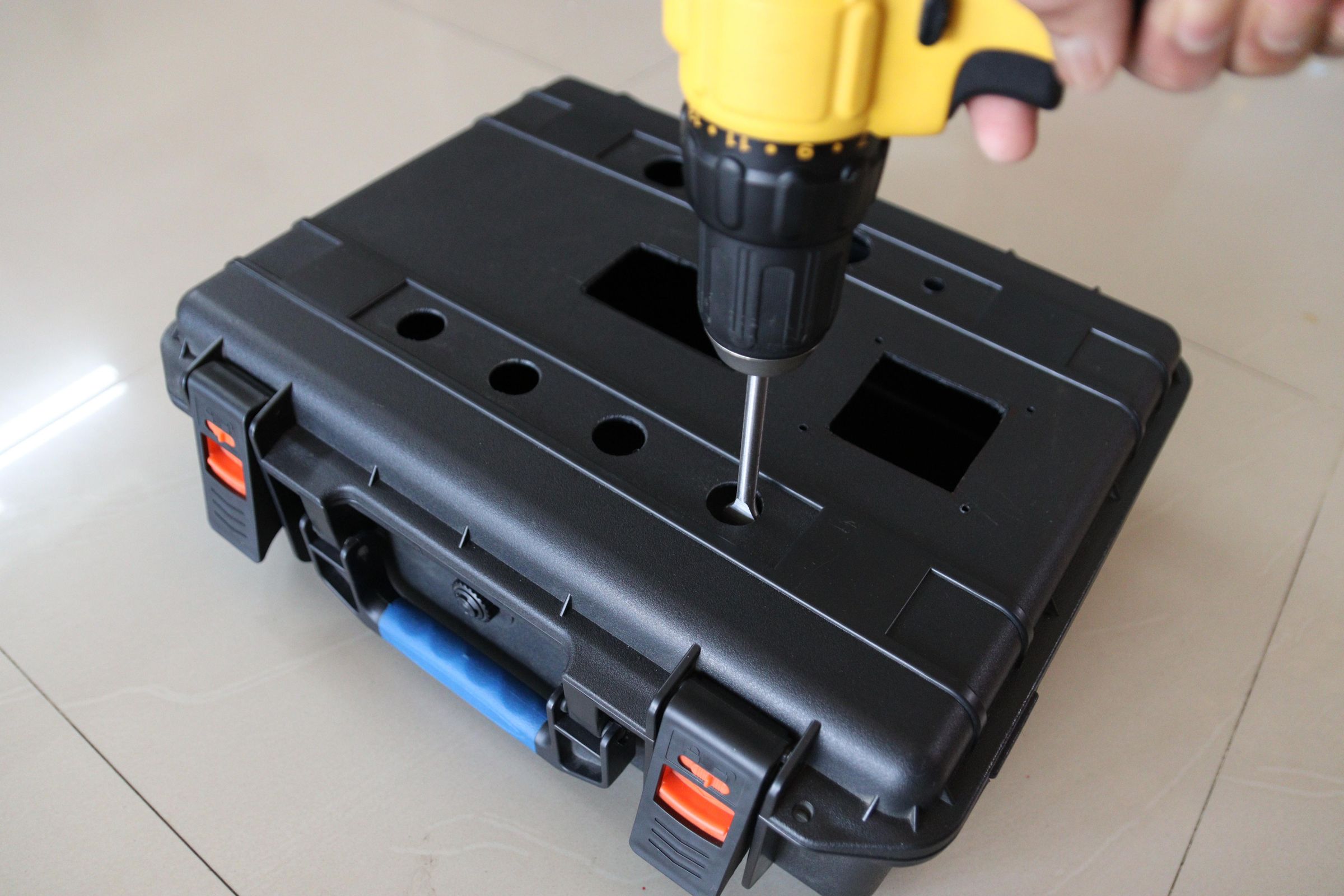 DIY Portable Solar Generator V2 : 21 Steps (with Pictures) - Instructables