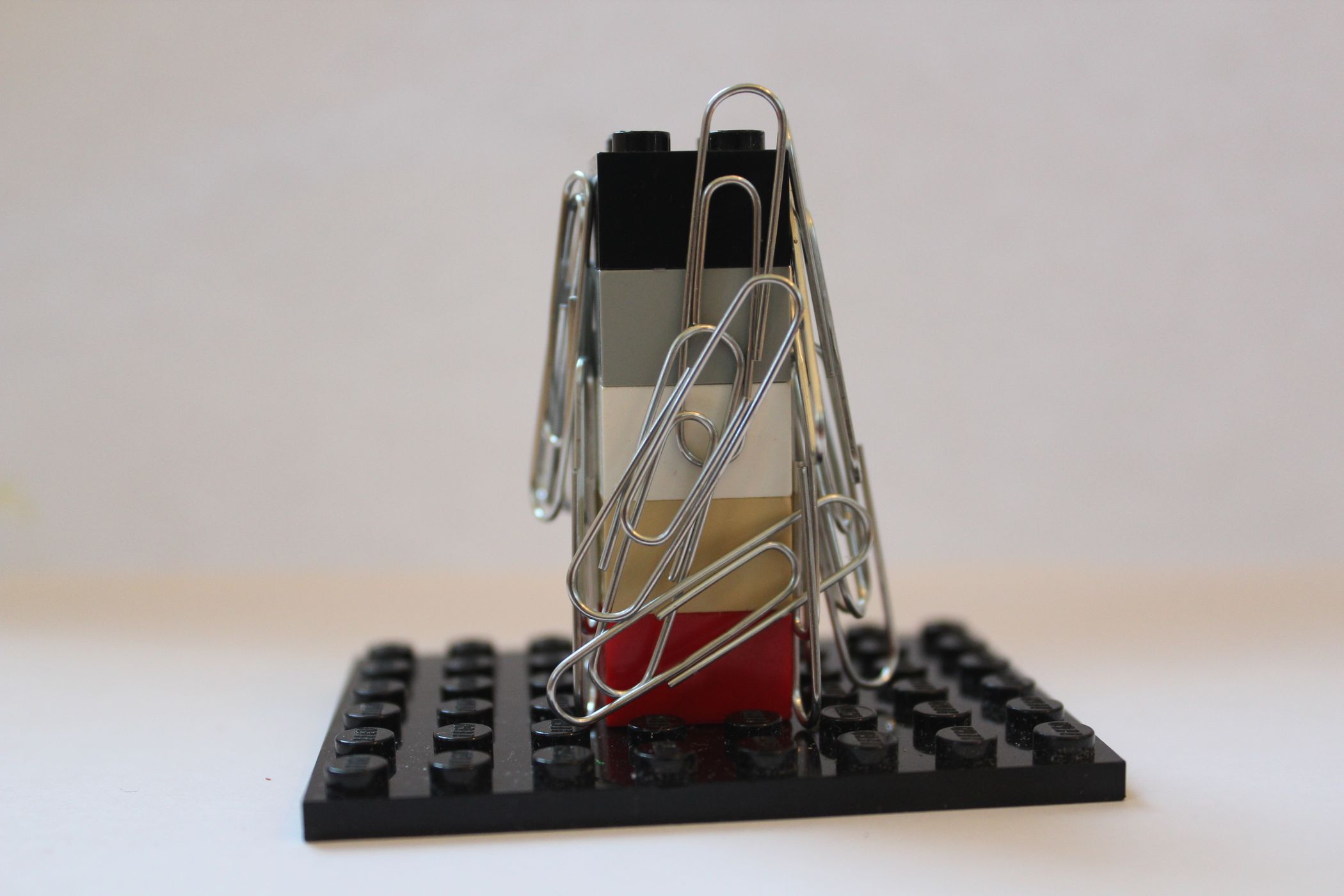Expandable Lego Paperclip Holder : 4 Steps (with Pictures) - Instructables