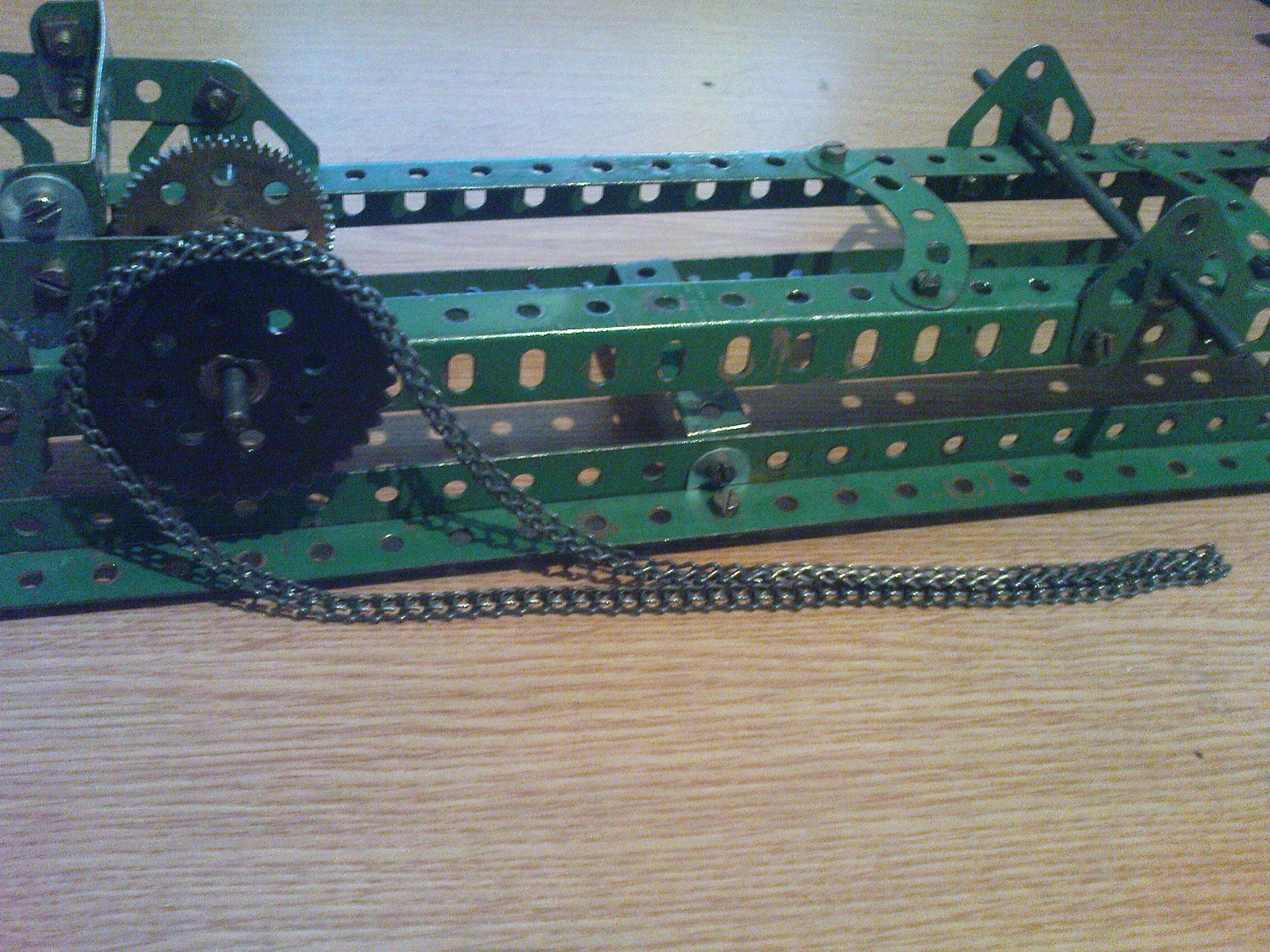 Meccano Walking Machine : 9 Steps - Instructables