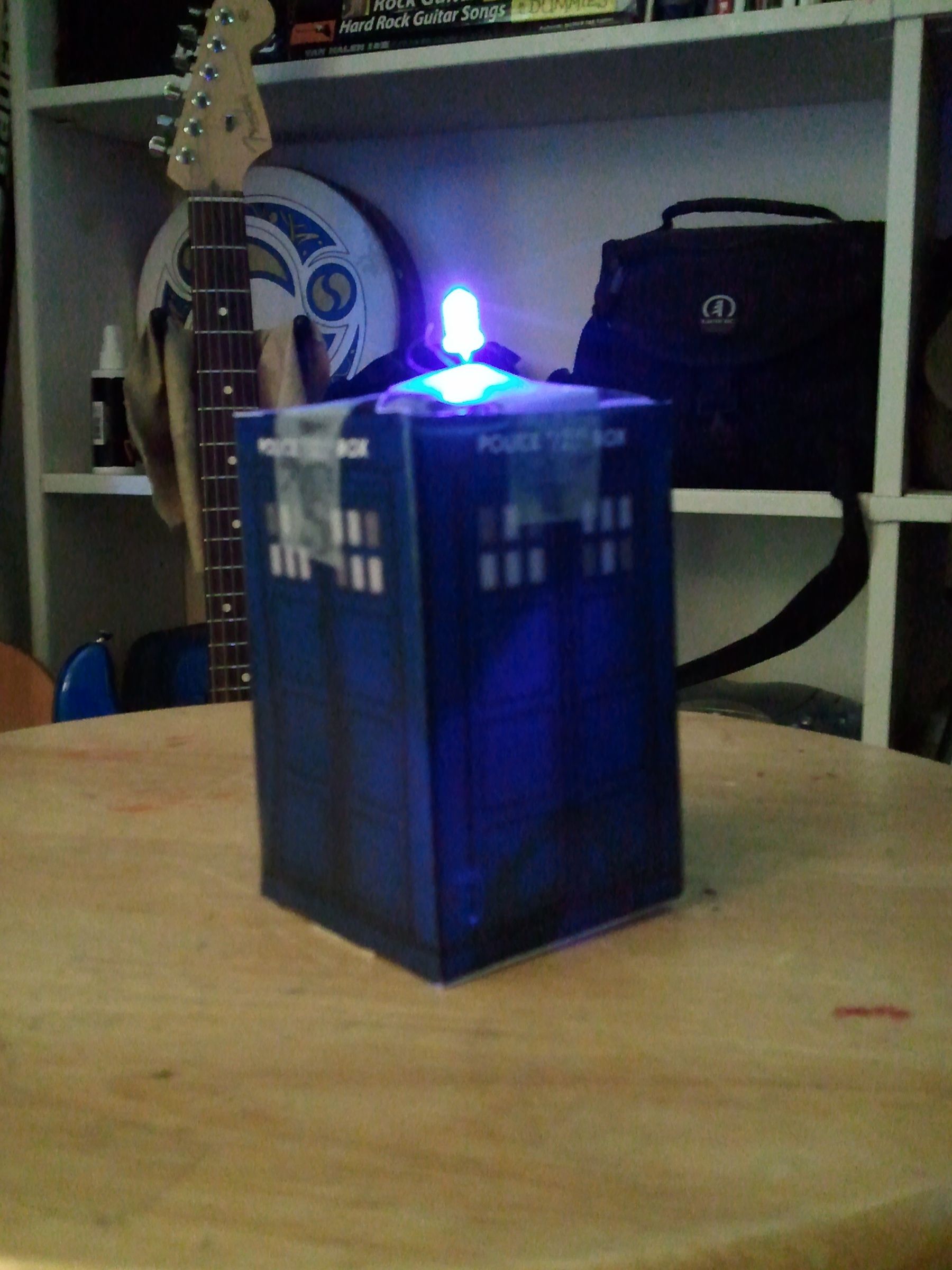 Papercraft TARDIS With Working Light : 10 Steps (with Pictures ...