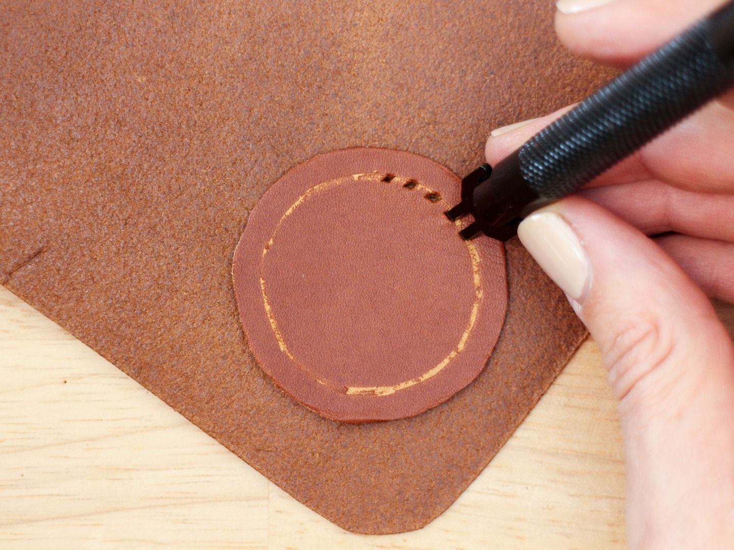 Leather Hardware: Buckles and Clasps : 9 Steps - Instructables