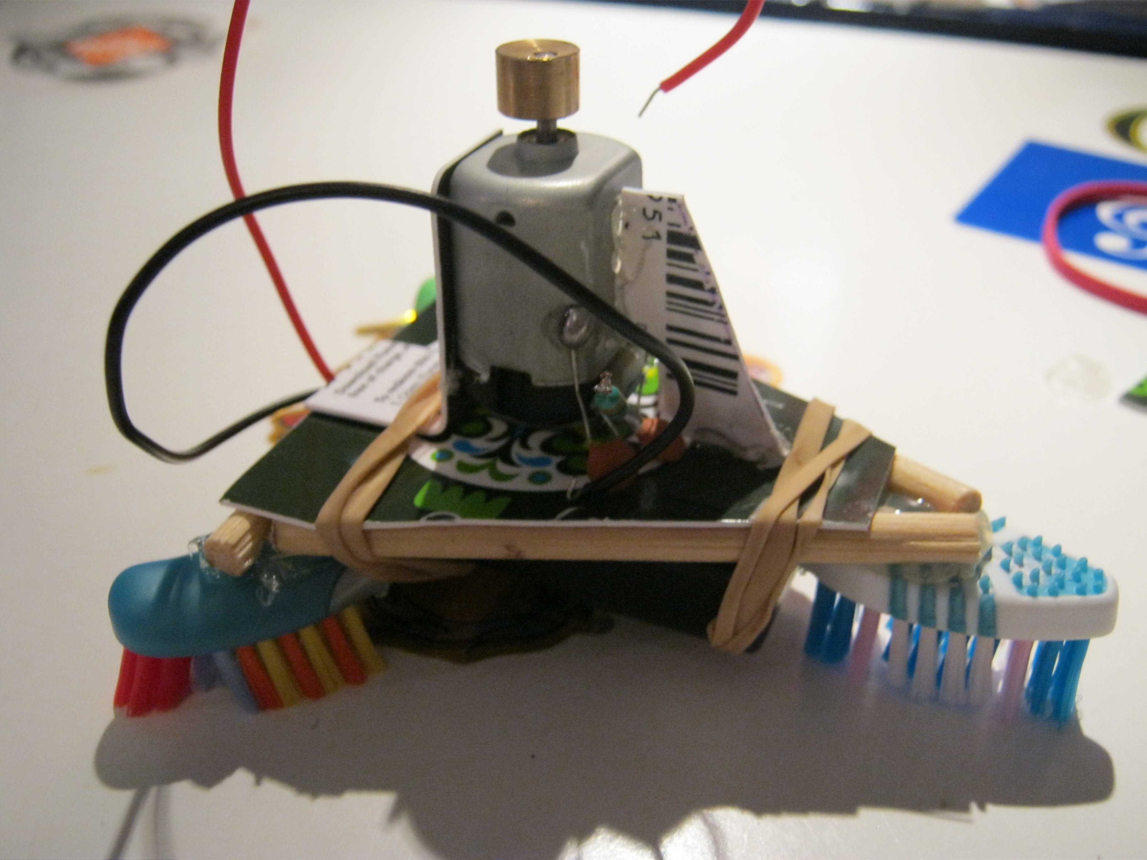 Bristle Bot 2.0 : 6 Steps - Instructables