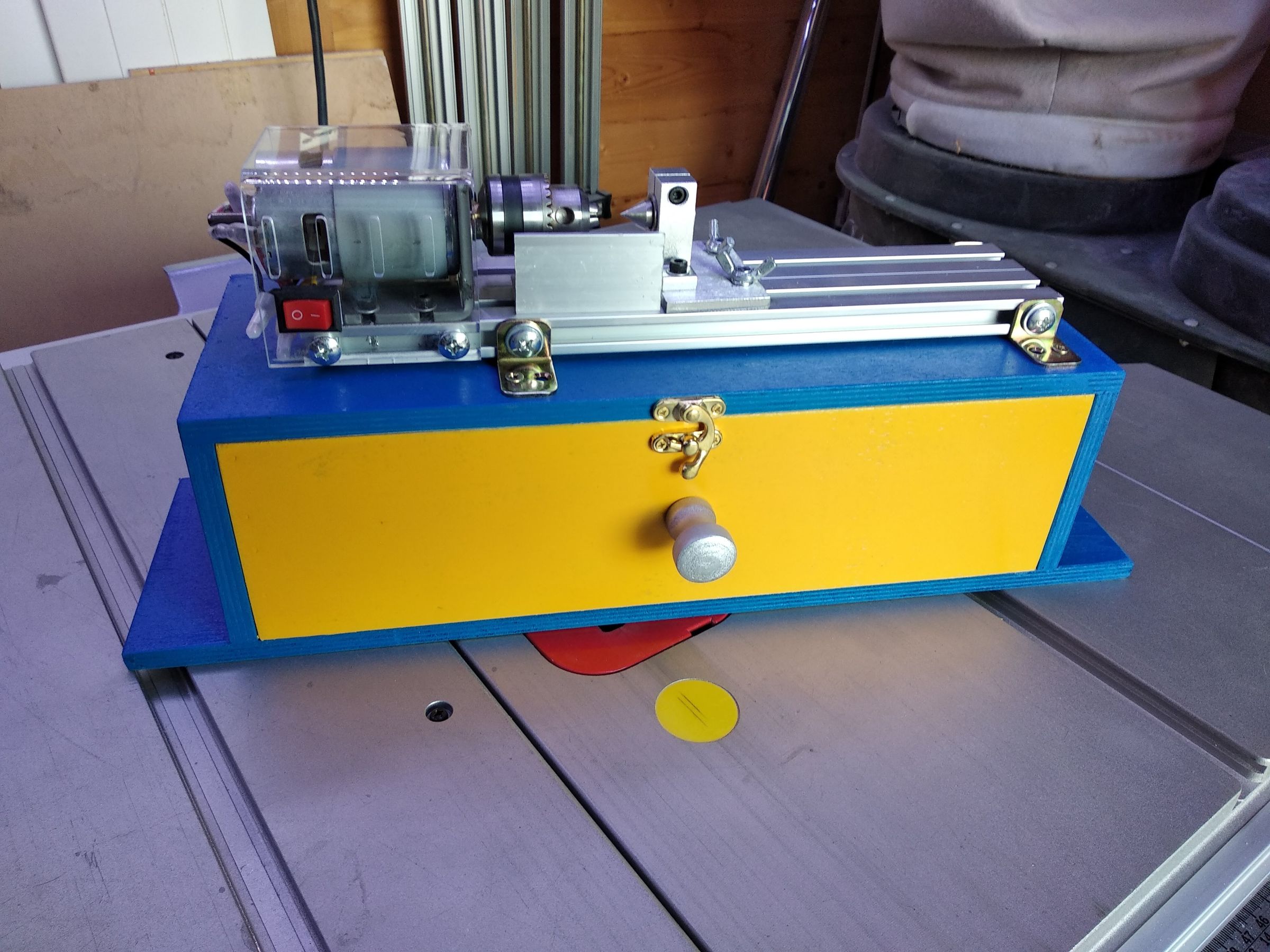 Micro Wood Lathe Accessory Box : 4 Steps - Instructables