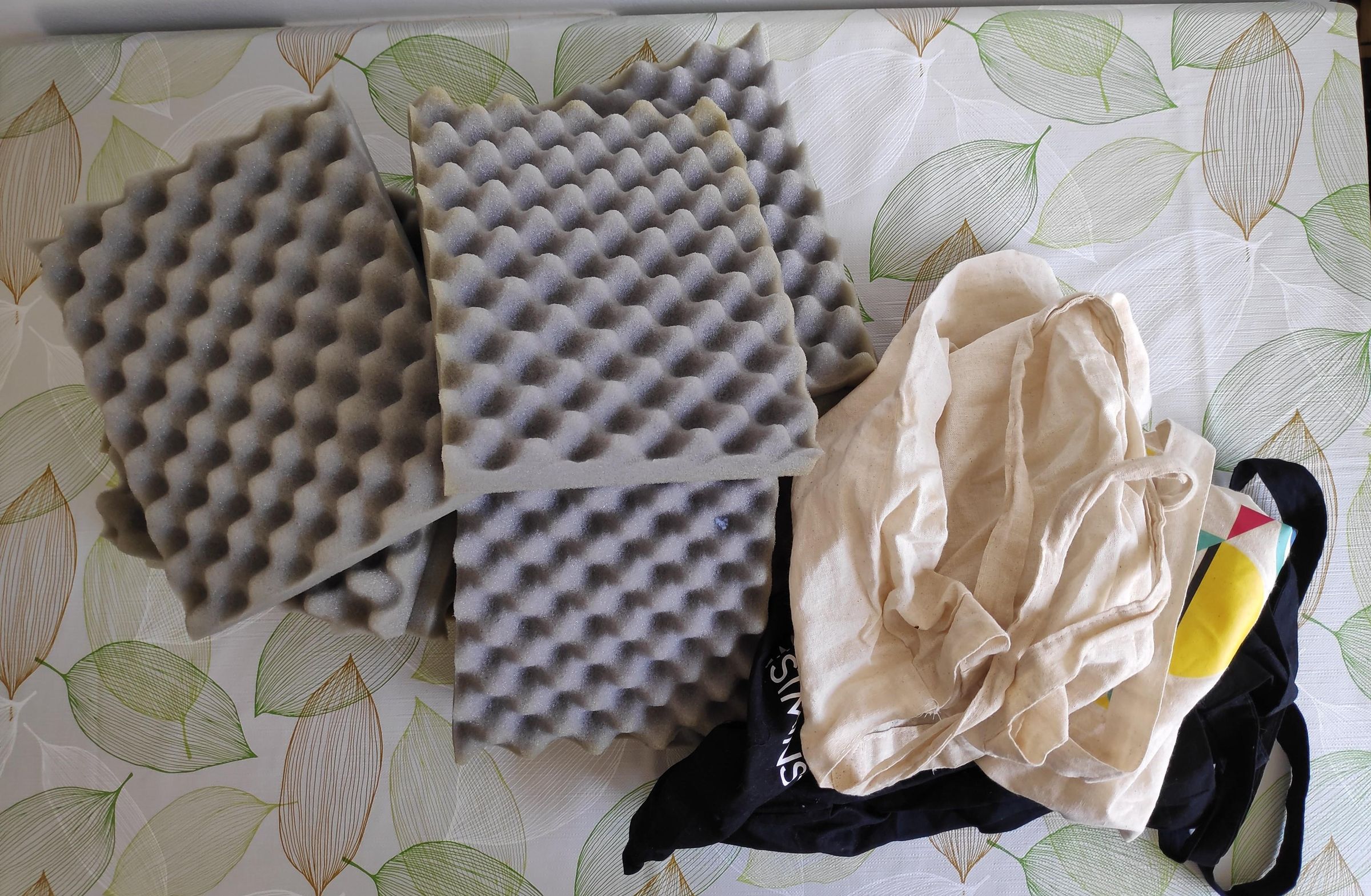 Chair Cushion Using Sponges From Packaging Boxes : 4 Steps - Instructables