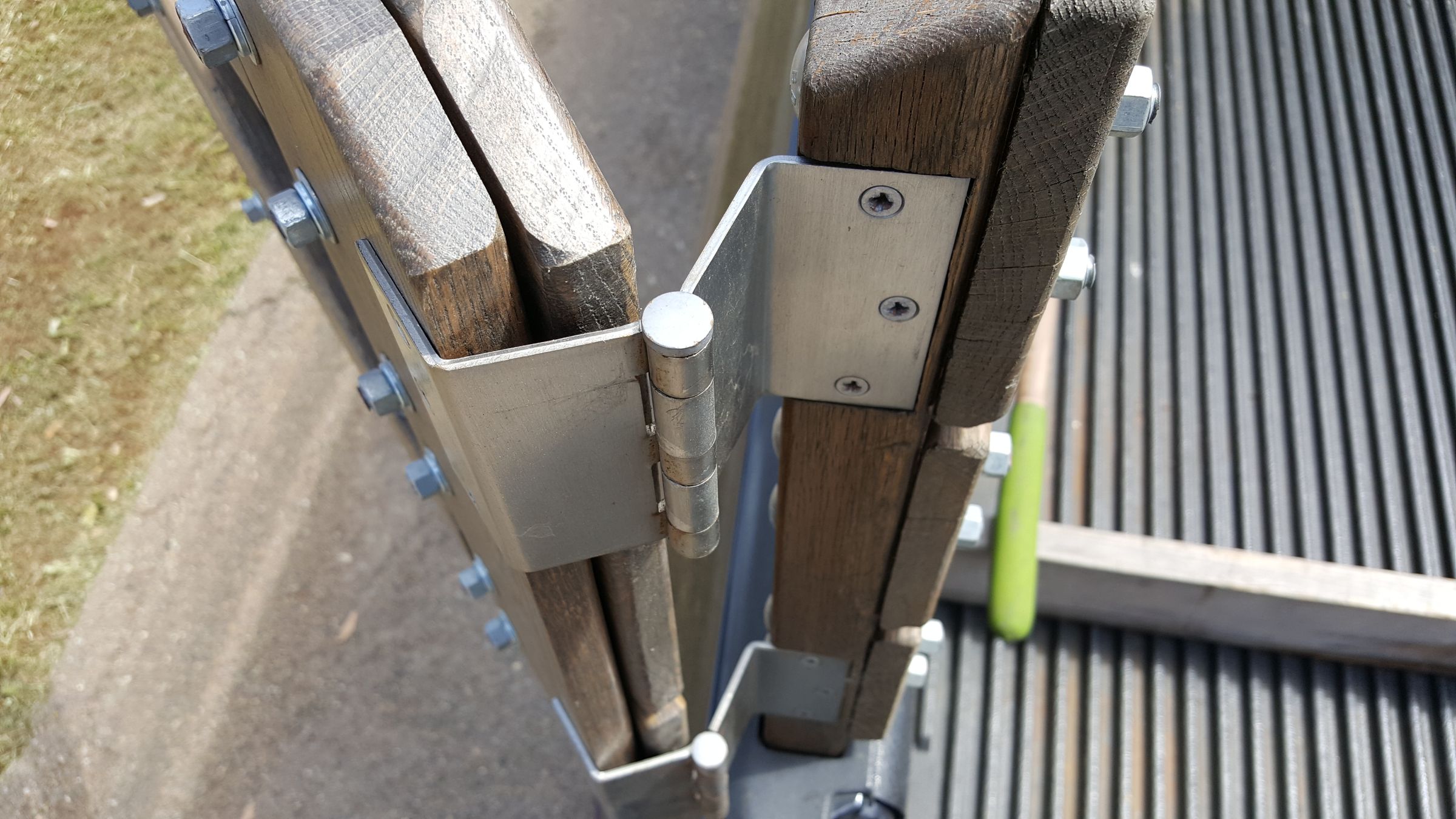 Stake Sides/Fence Sides With Added Gates for 2014 Dodge 1500 4x4 Pickup ...