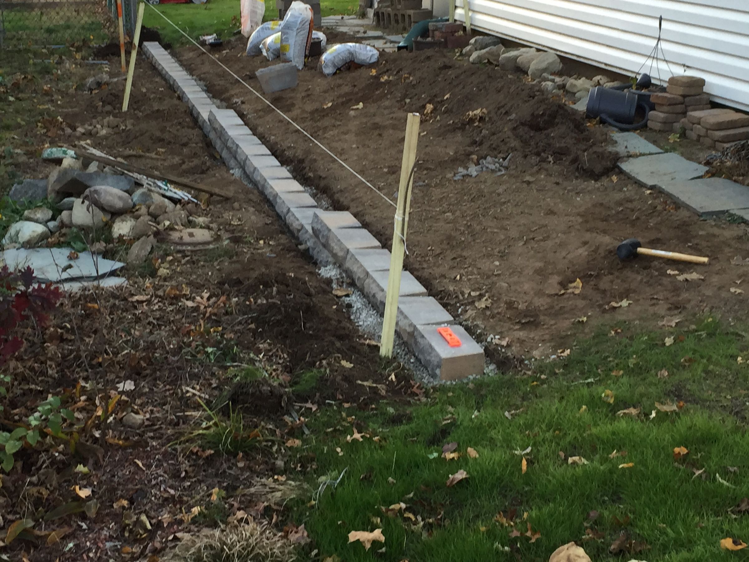 How to Build a Block Retaining Wall : 10 Steps (with Pictures ...