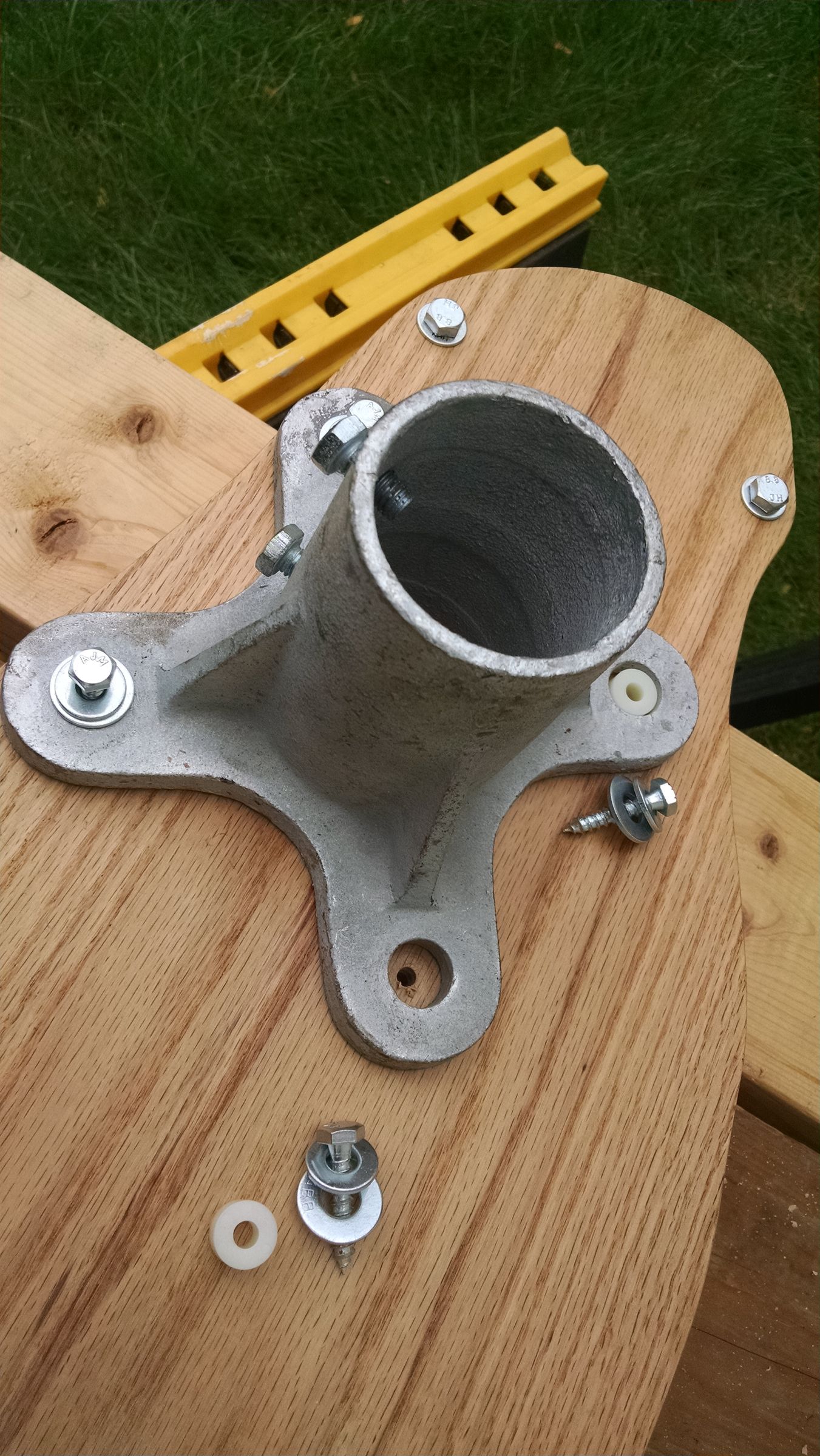 Gamma Progression 200 Racquet Stringer Stand : 4 Steps (with Pictures ...