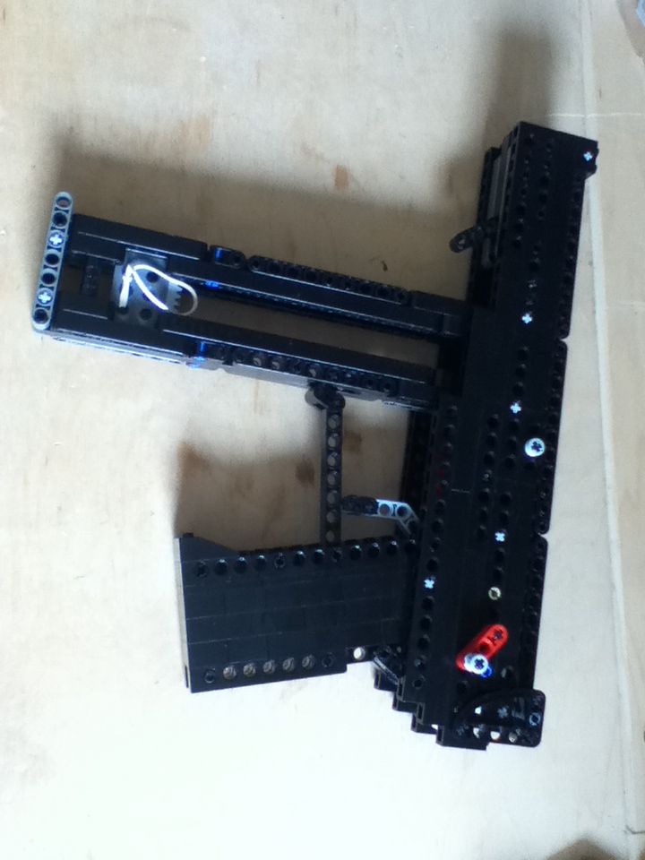Lego Tec-9 : 7 Steps - Instructables