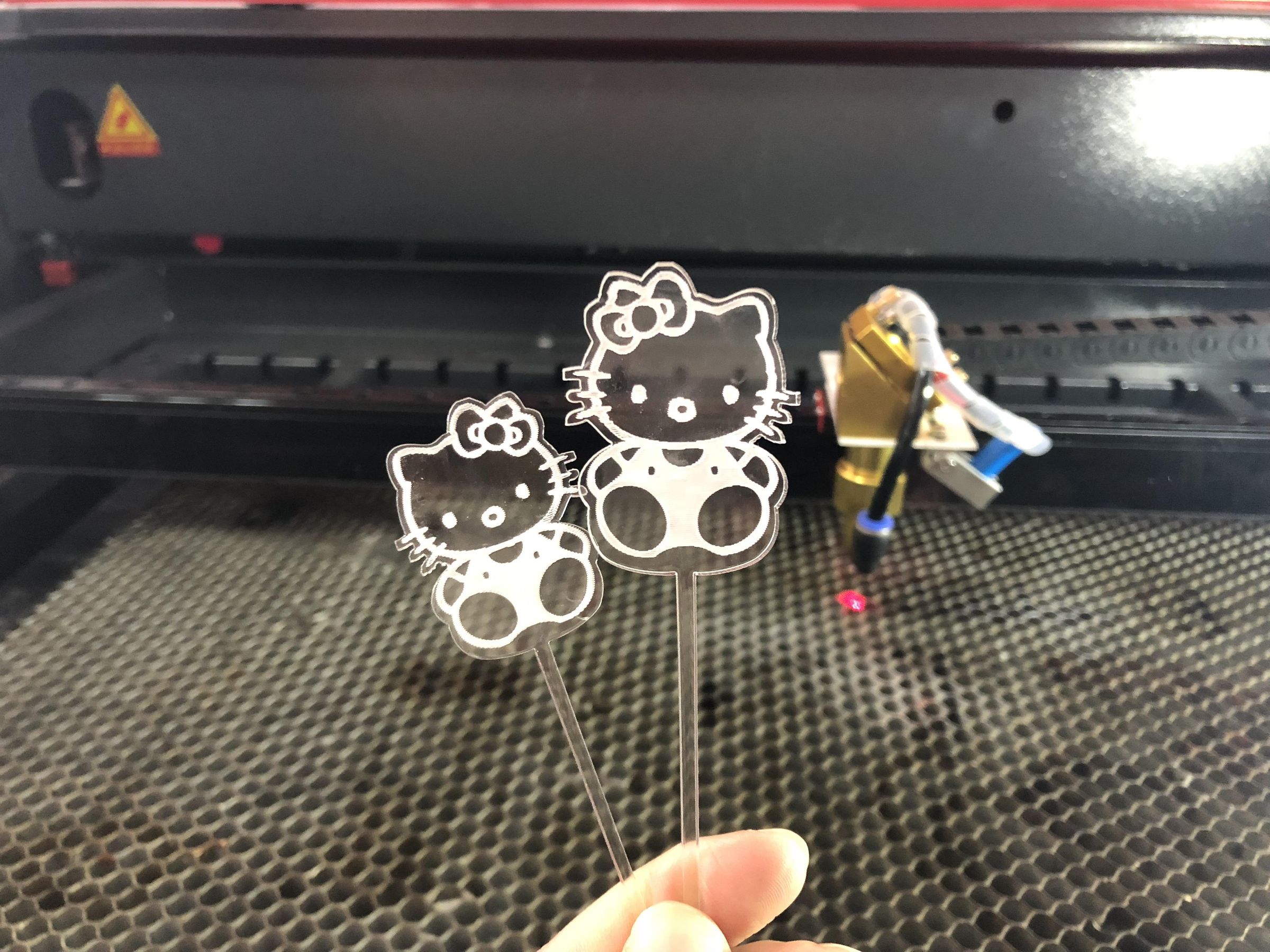 How to Make a Cake Topper? : 4 Steps - Instructables