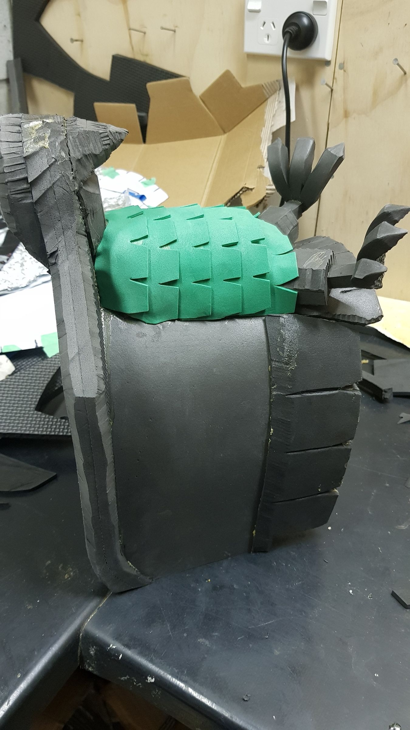 Judge Dredd Shoulder Armour : 3 Steps - Instructables