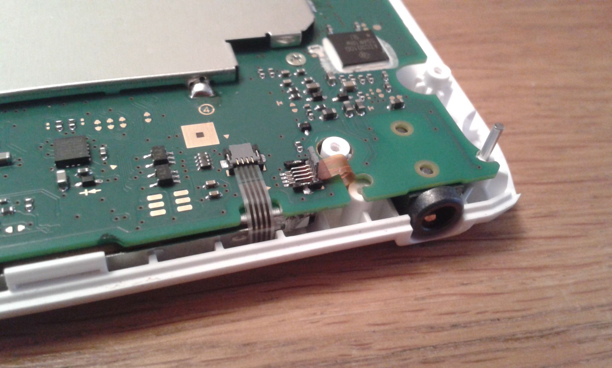 2DS Screen Repair : 11 Steps (with Pictures) - Instructables