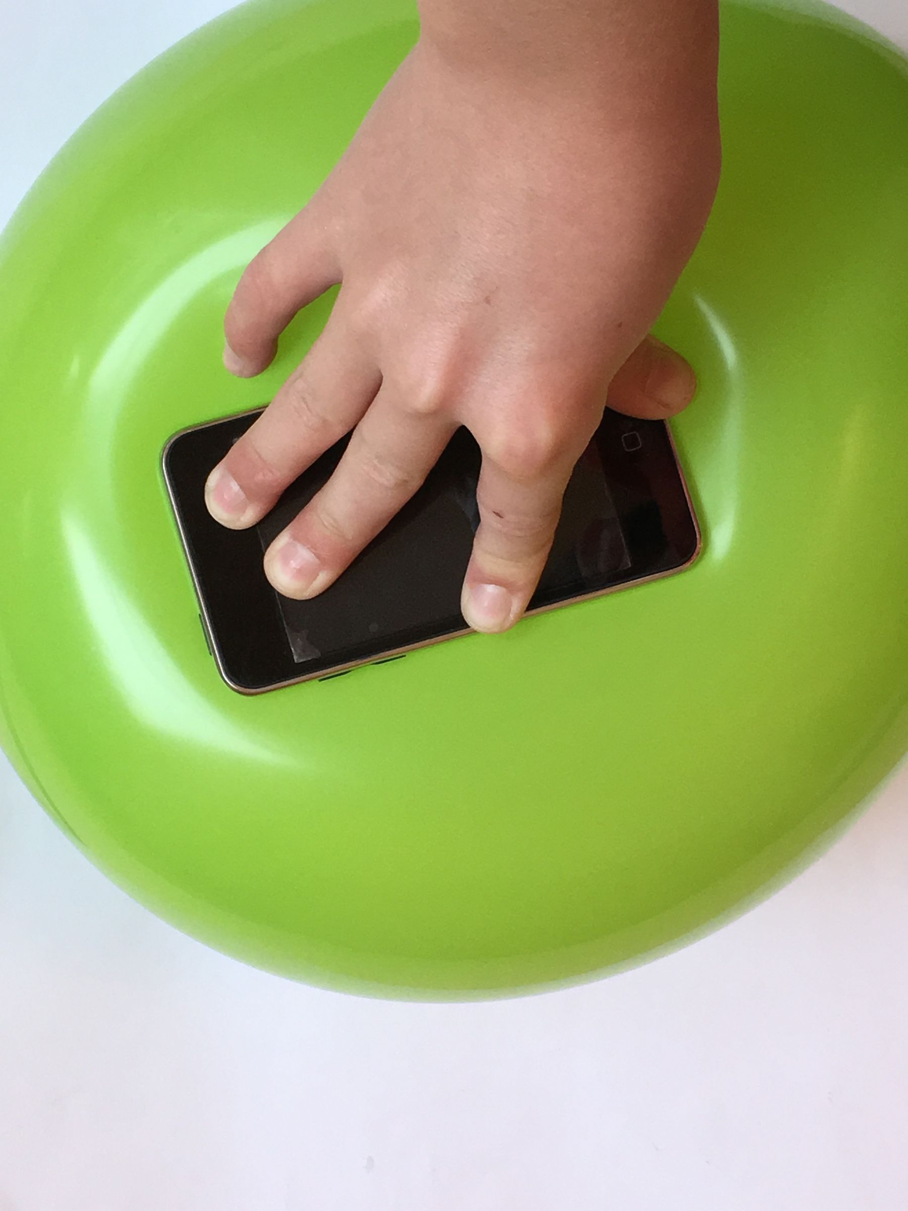 Balloon Phone Case : 4 Steps - Instructables