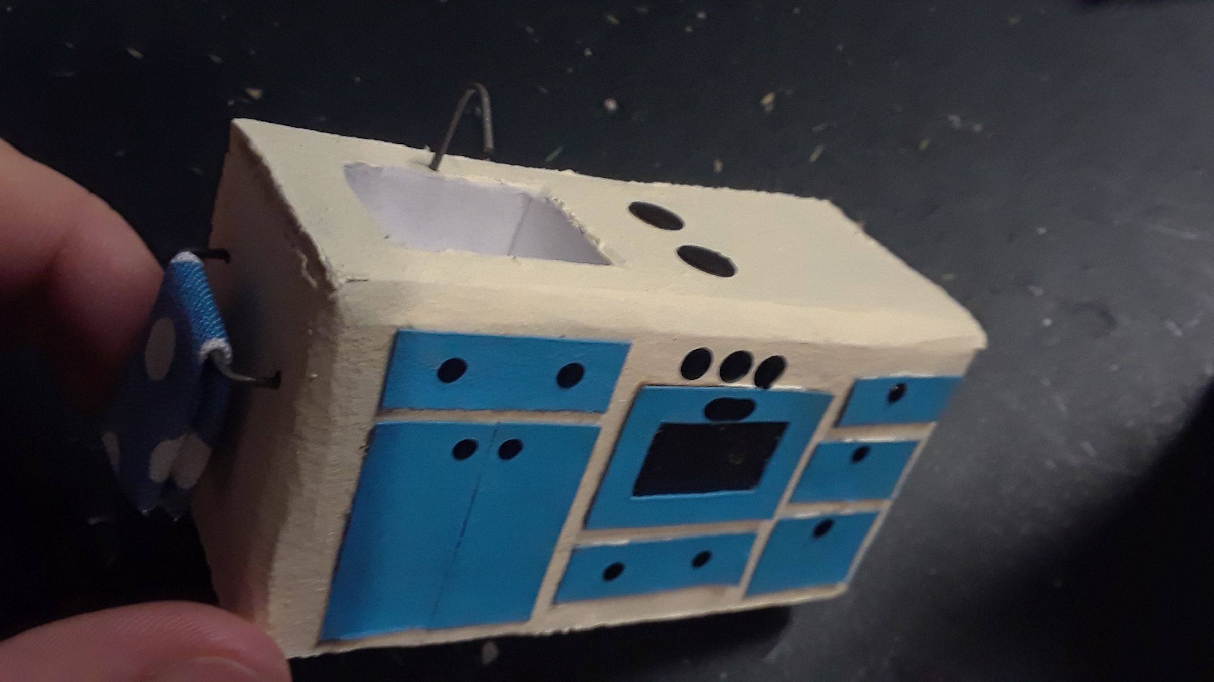 Miniature Camper Trailer : 11 Steps - Instructables