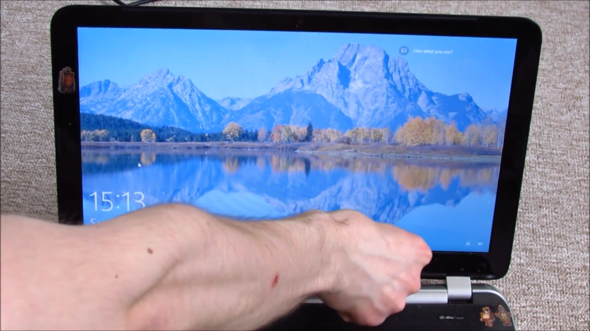 5 USEFUL LIFE HACKS (Fix Laptop Screen With Paper) : 5 Steps ...