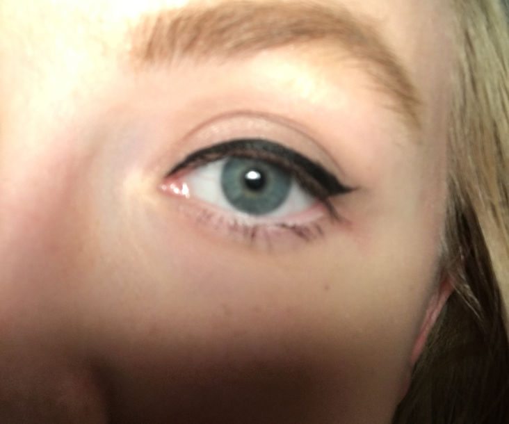 How to Do a Cat Eye : 9 Steps (with Pictures) - Instructables