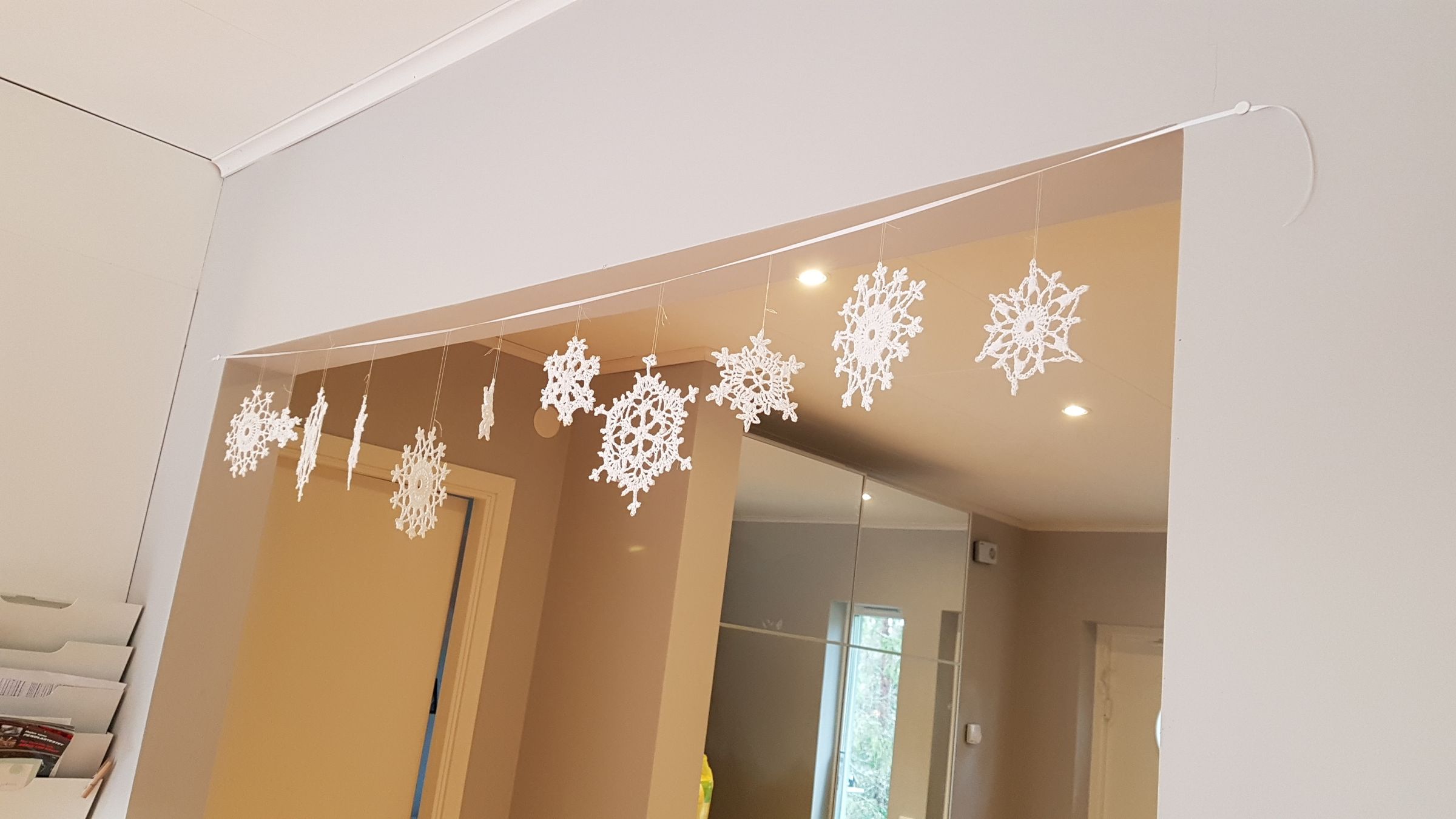 Snowflakes Garland : 4 Steps - Instructables