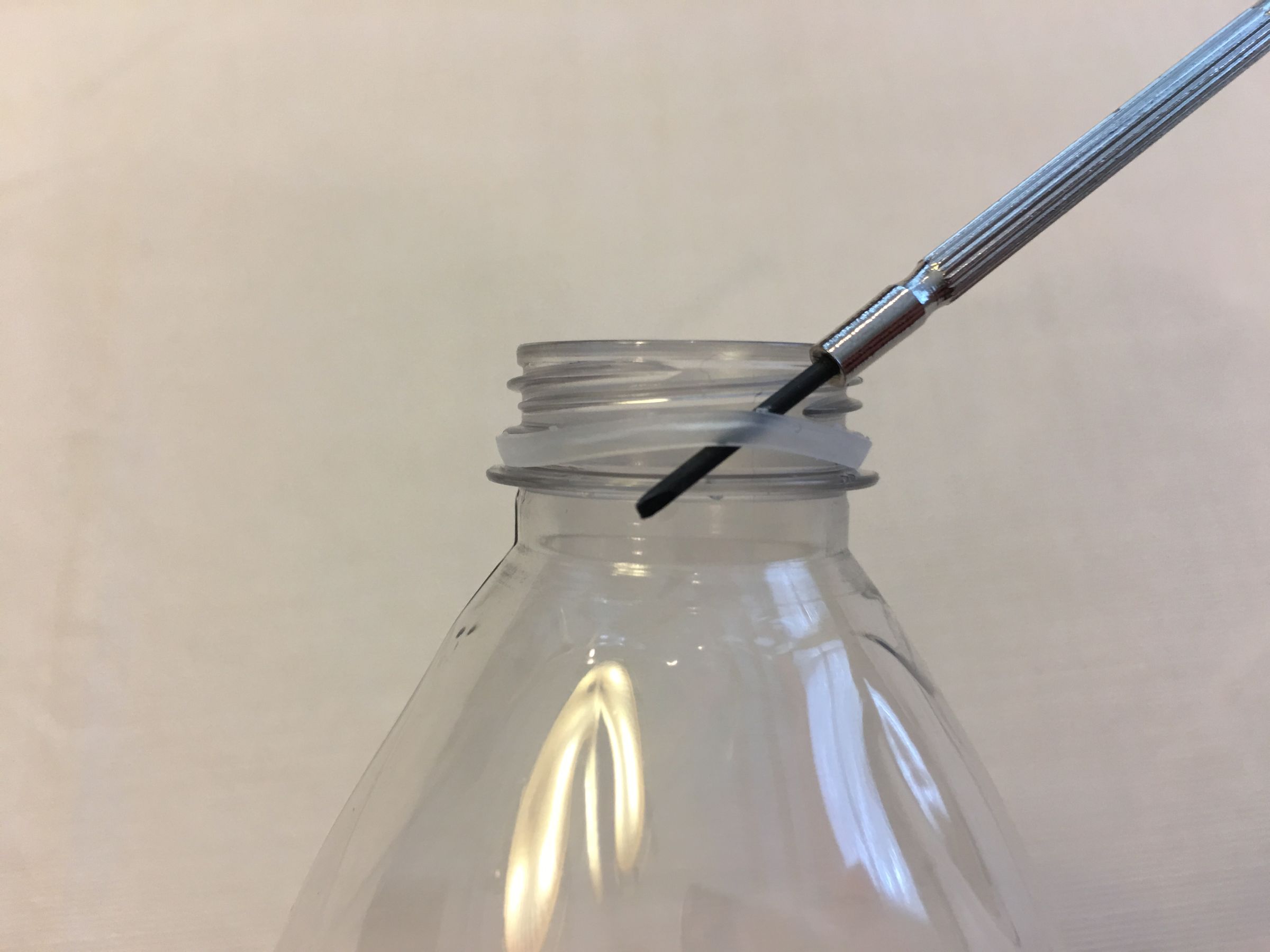 Water Bottle Connector - Recycled Building System : 9 Steps - Instructables