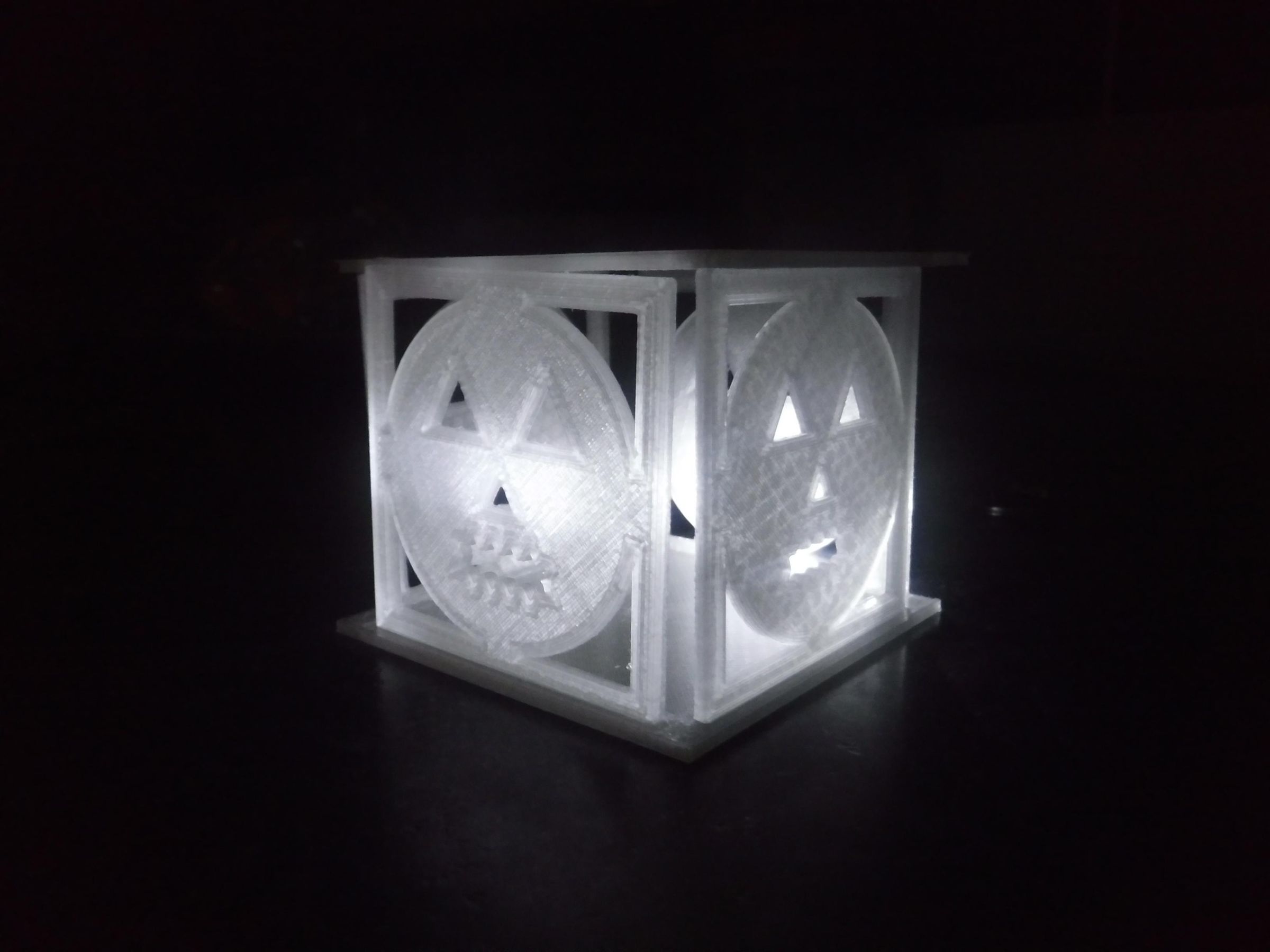 Artificial Jack-O'-lantern : 4 Steps - Instructables