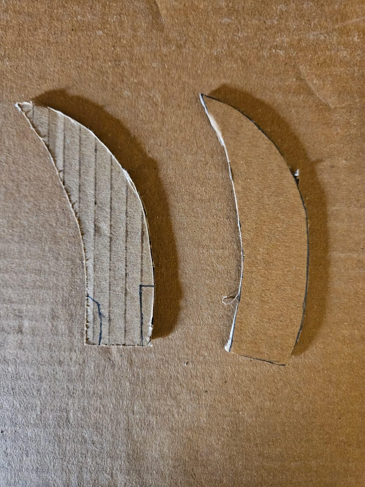 Cardboard Karambit : 8 Steps - Instructables