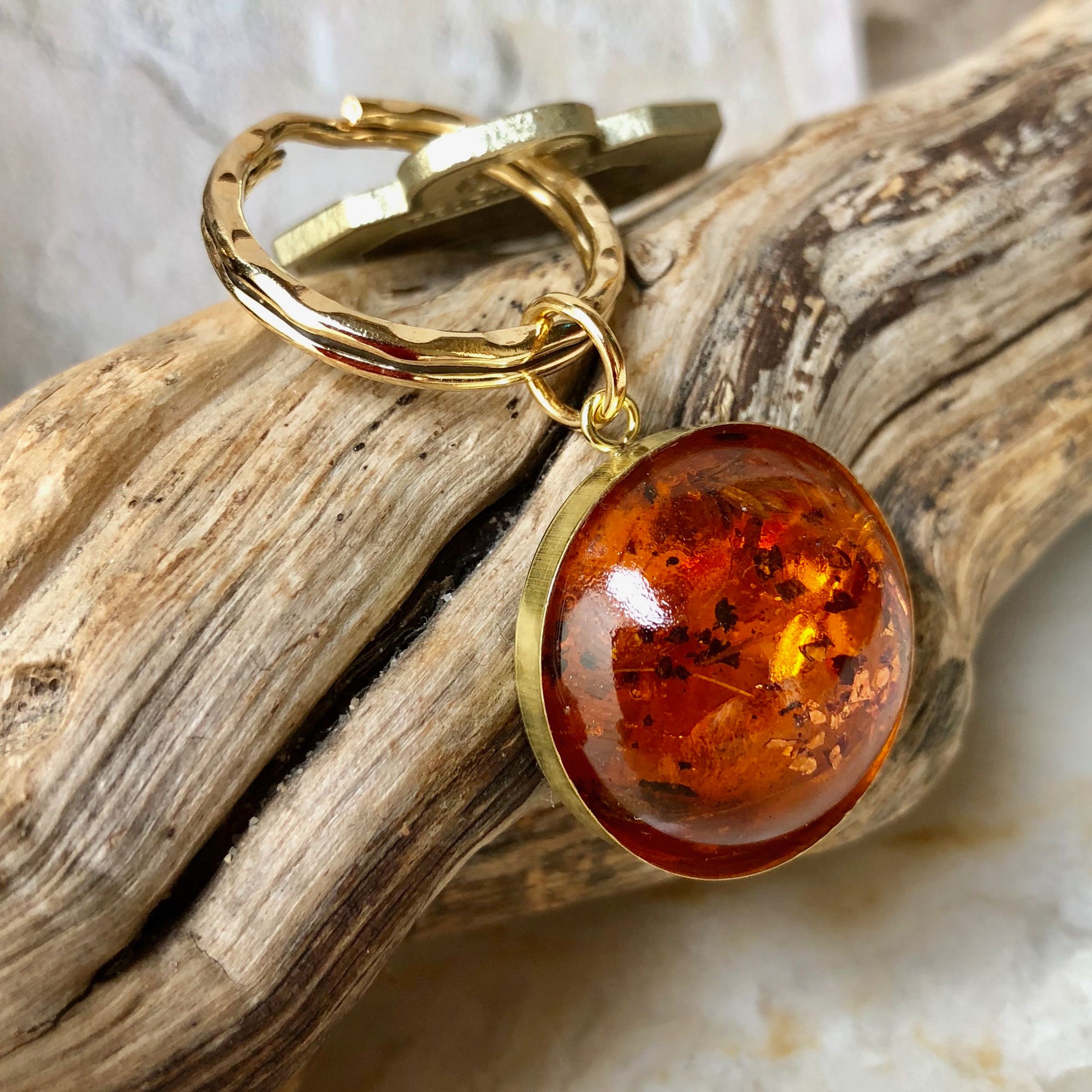 Faux Amber Resin Key Ring : 20 Steps (with Pictures) - Instructables