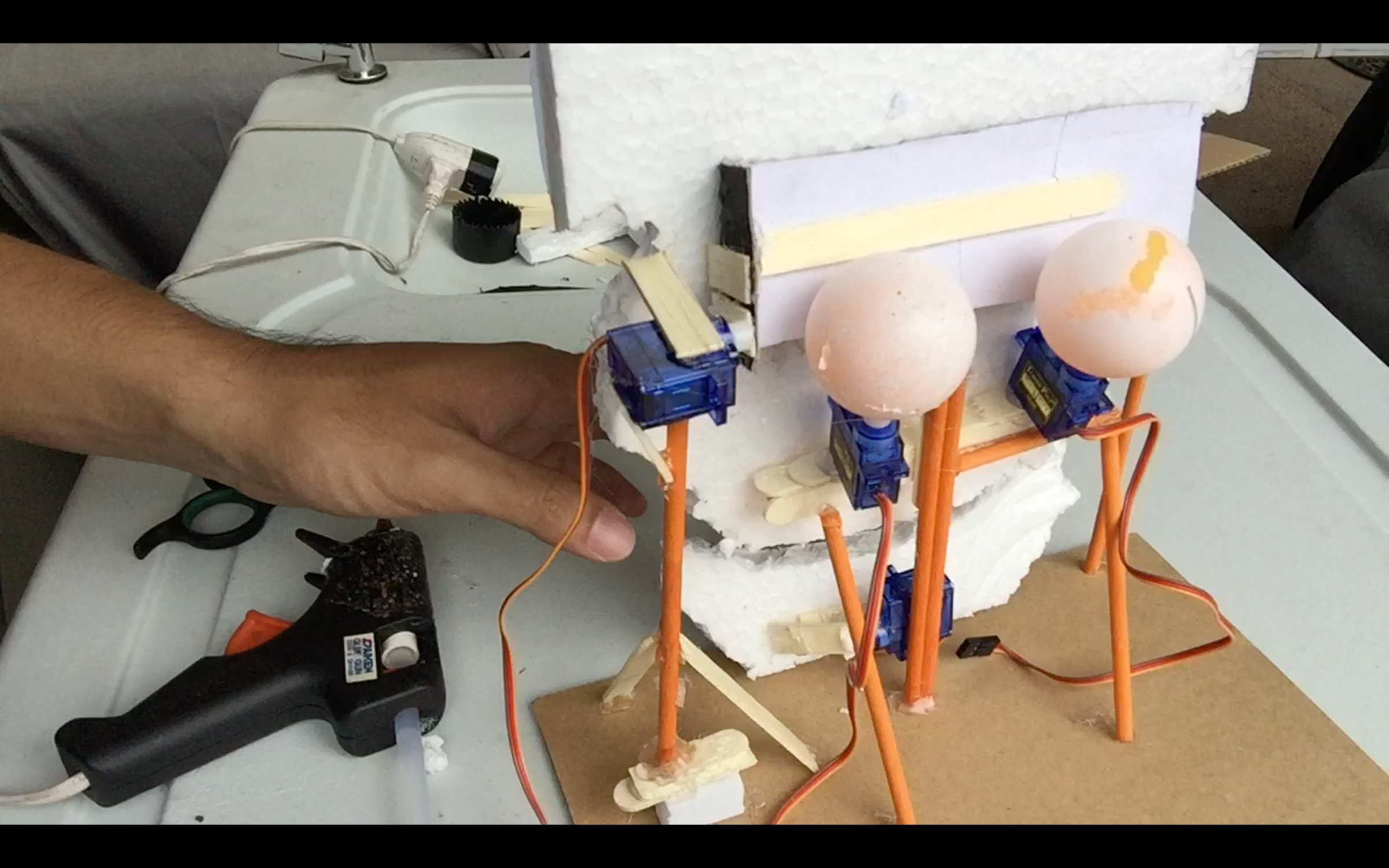 Animatronic Robot - Five Nights at Freddys : 10 Steps - Instructables