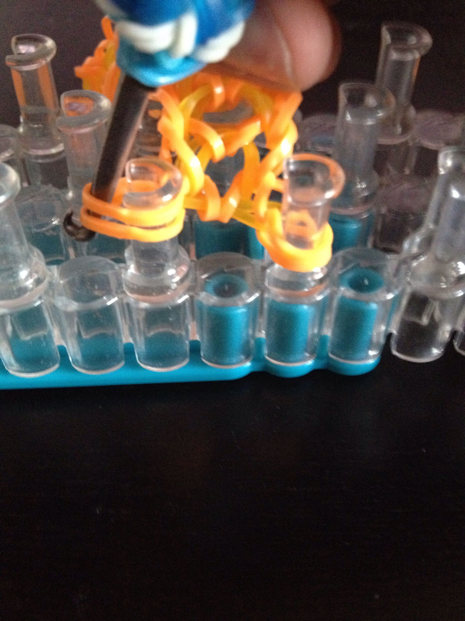 Rainbow Loom Dragon Scale : 12 Steps - Instructables