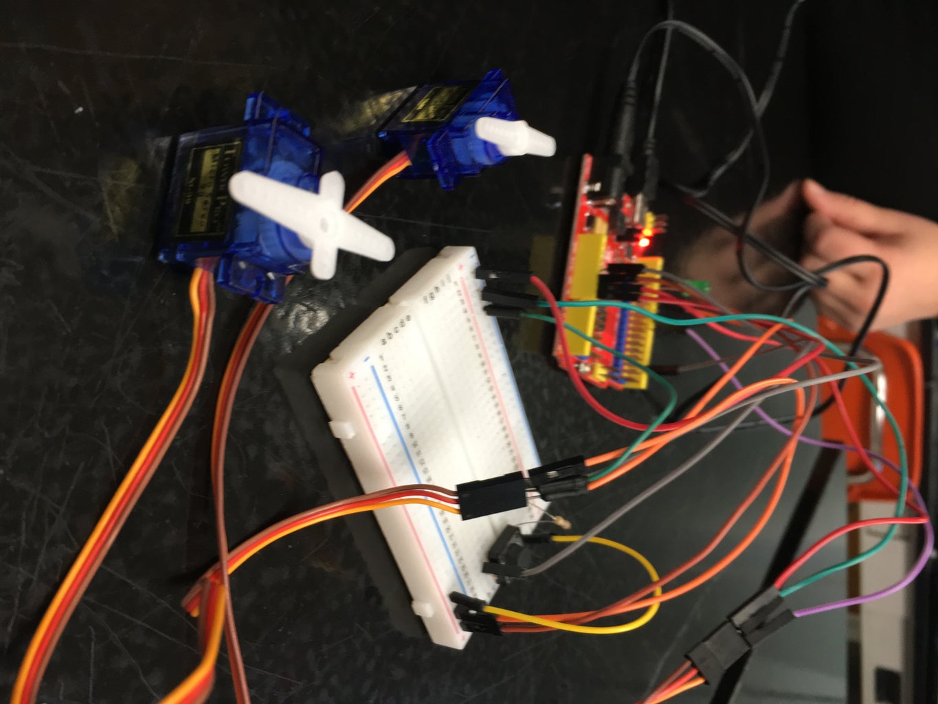 Push Button Controlling Servo Motors : 3 Steps (with Pictures ... Push Button Controlling Servo Motors : 3 Steps (with Pictures ...