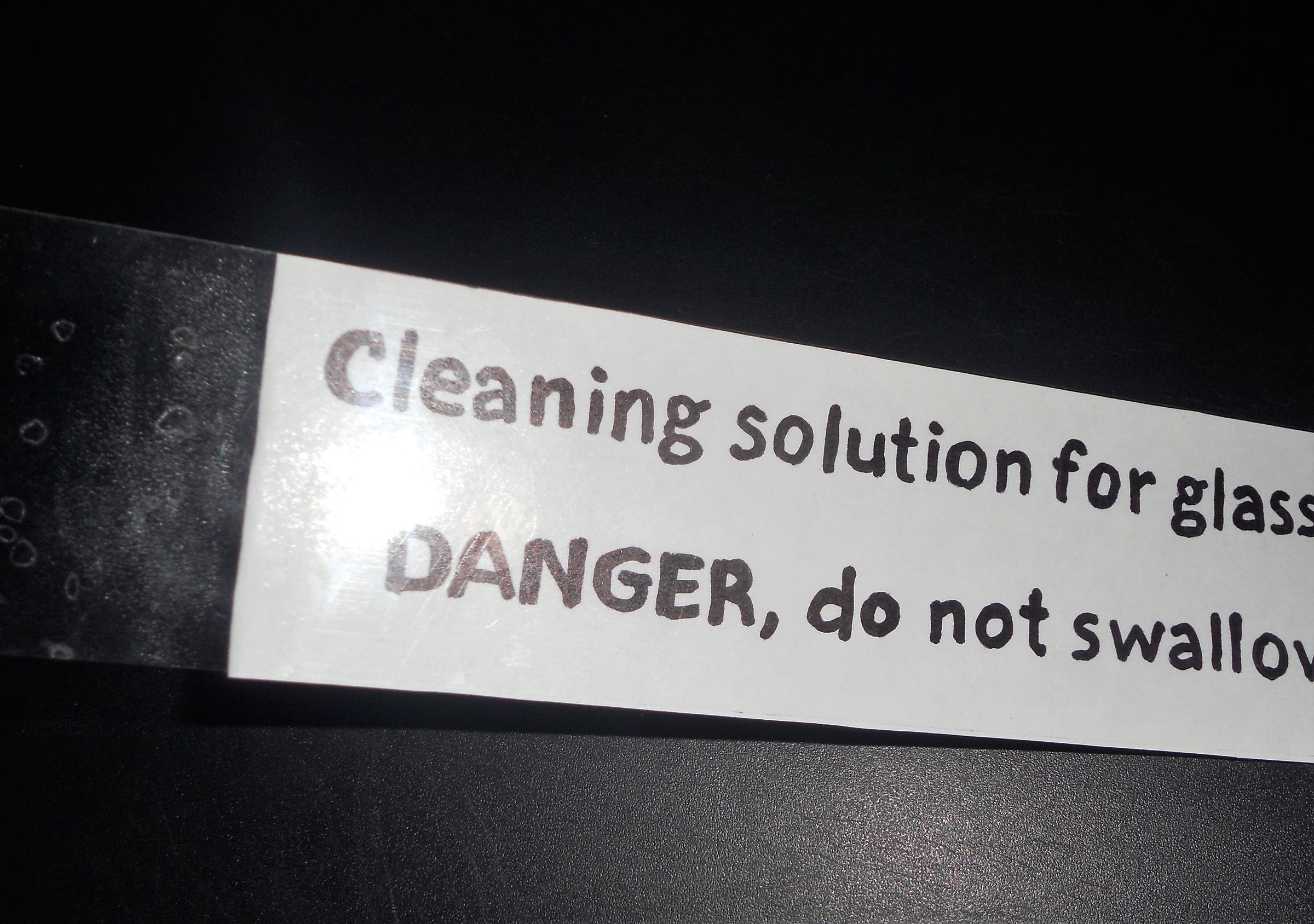 How to Make Glass Surfaces Clean and Shiny Fast, Easily and ...