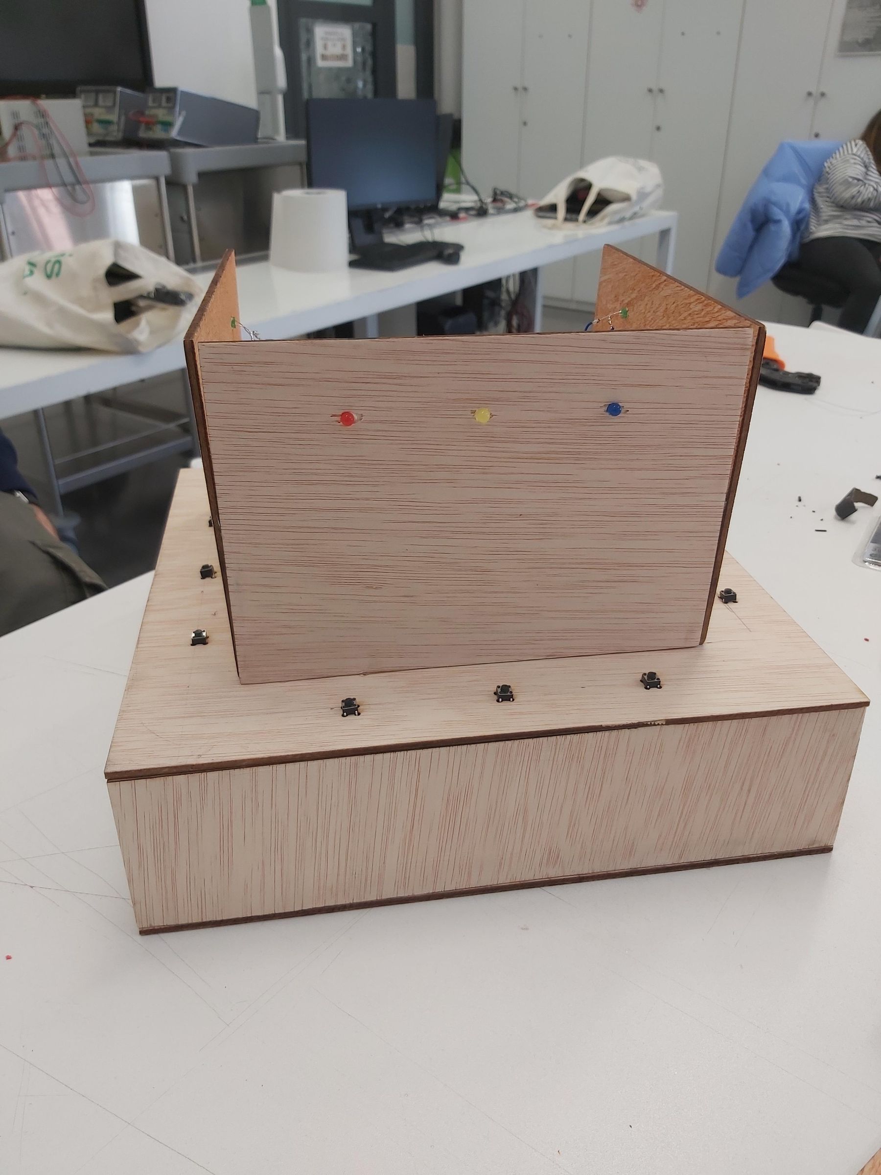 My Own Simon Says : 4 Steps - Instructables