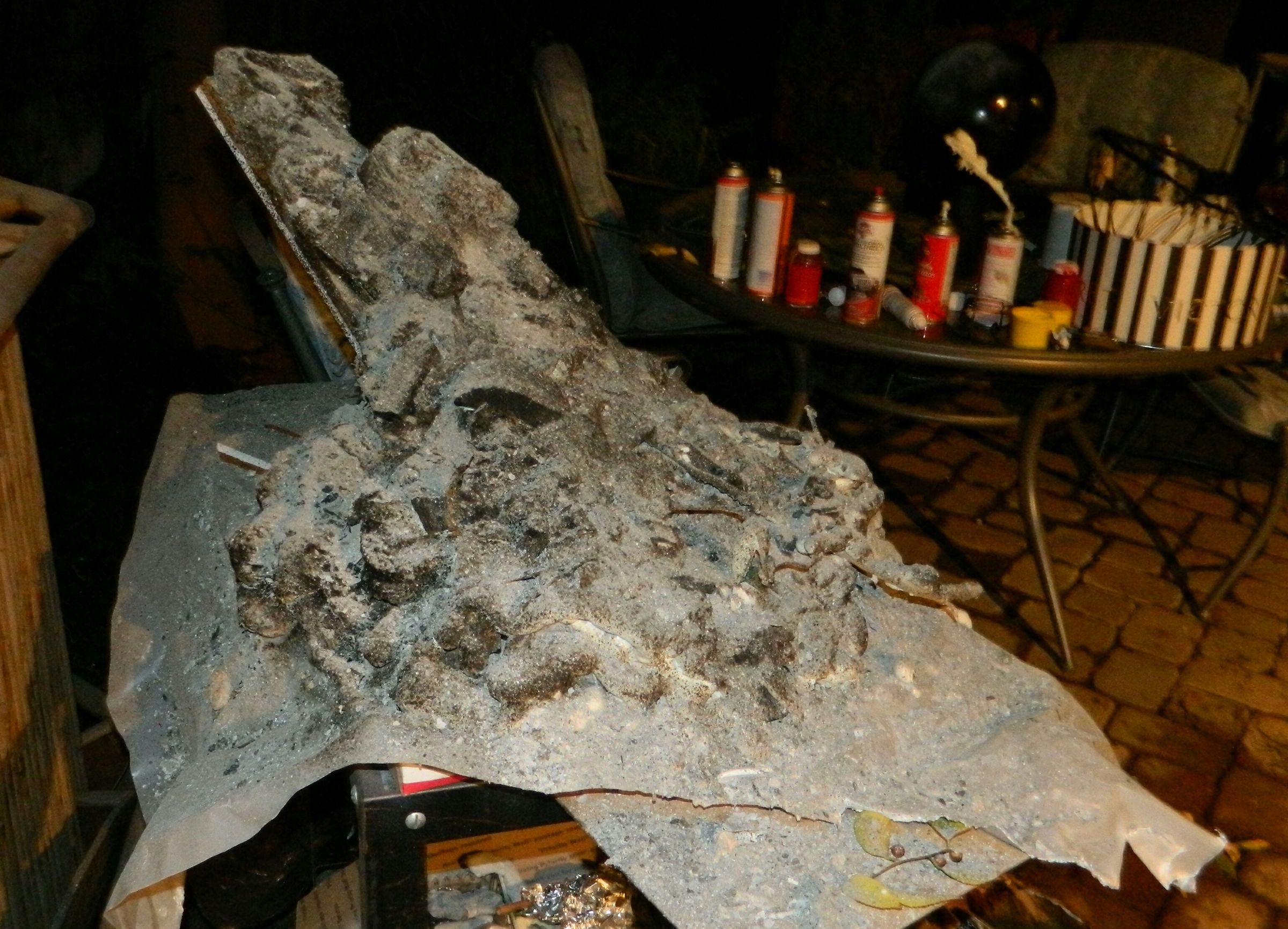 Burnt Corpse / Burning Embers Halloween Prop : 7 Steps - Instructables