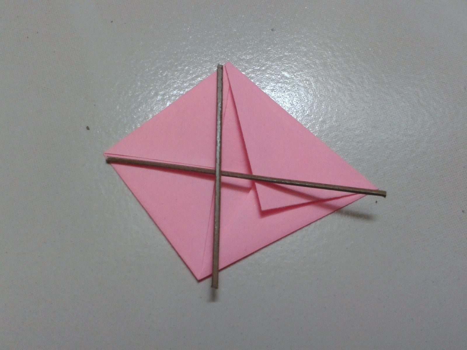 Table Top Flying Kite : 11 Steps (with Pictures) - Instructables