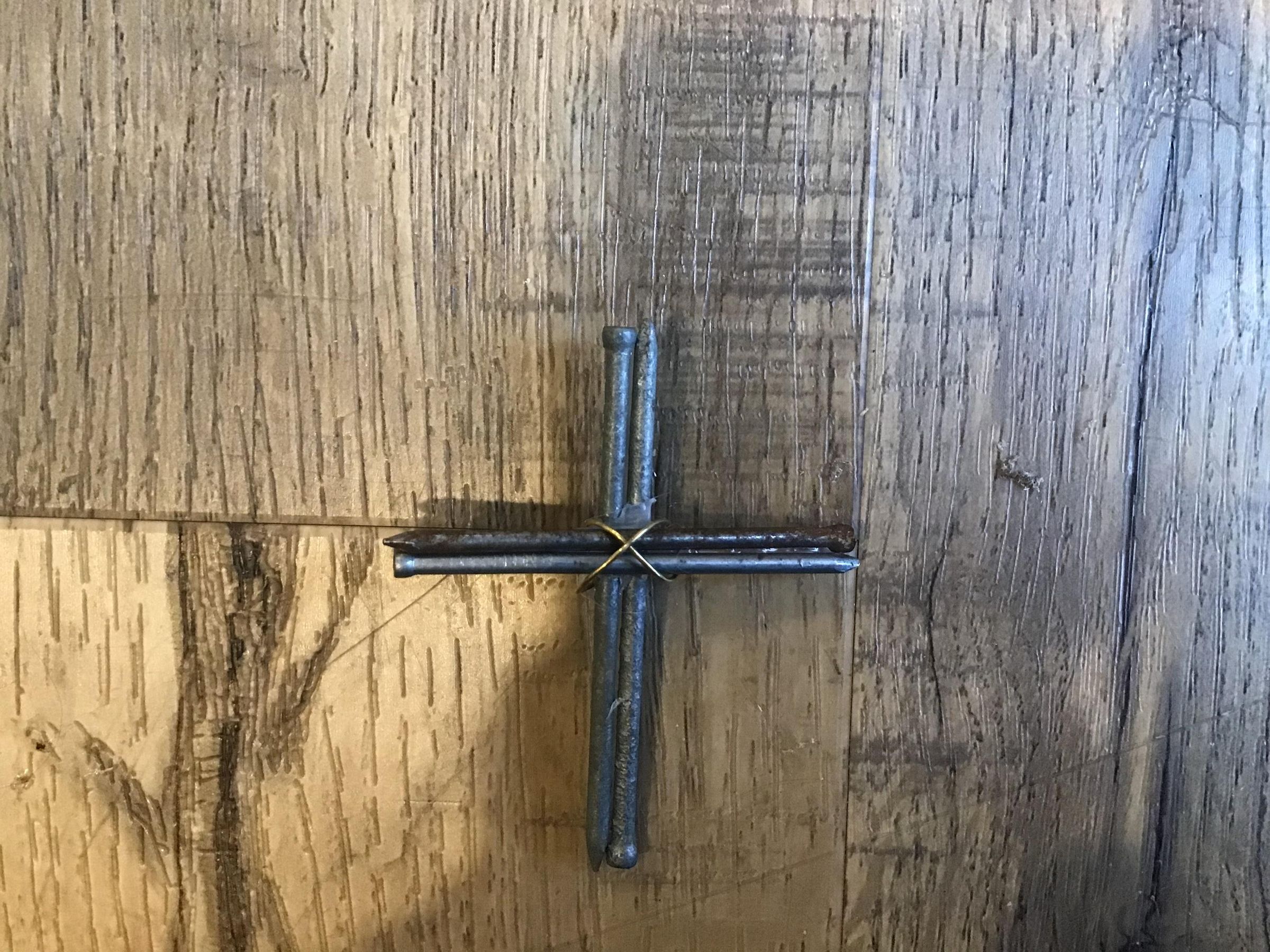 Simple Nails Cross Necklace - Instructables