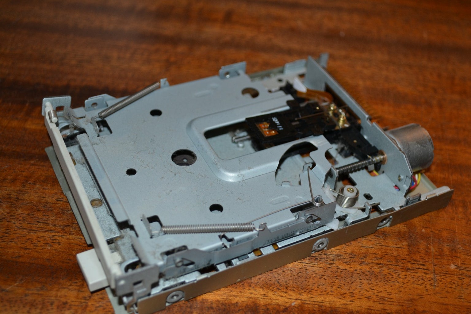 Awesome Floppy Drive Music 7 Steps Instructables