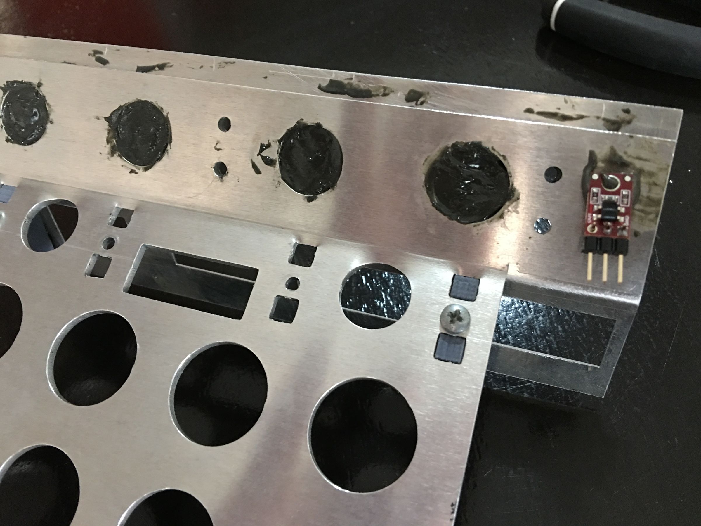 1KG Sumobot Build : 6 Steps - Instructables