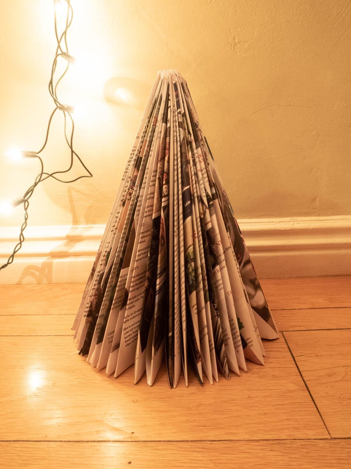 Simple Magazine Christmas Tree : 5 Steps (with Pictures) - Instructables