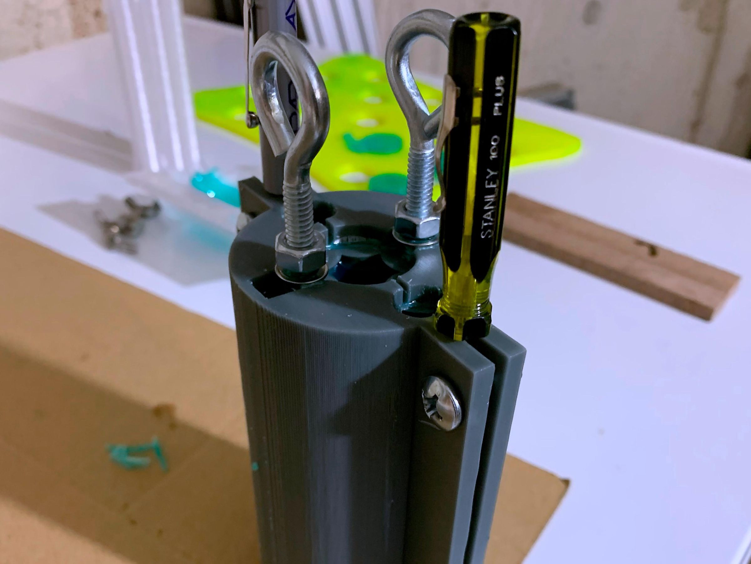 A Simple Way to Mold a Fluorescent Glue Sticks or Crayon Using Fusion ...
