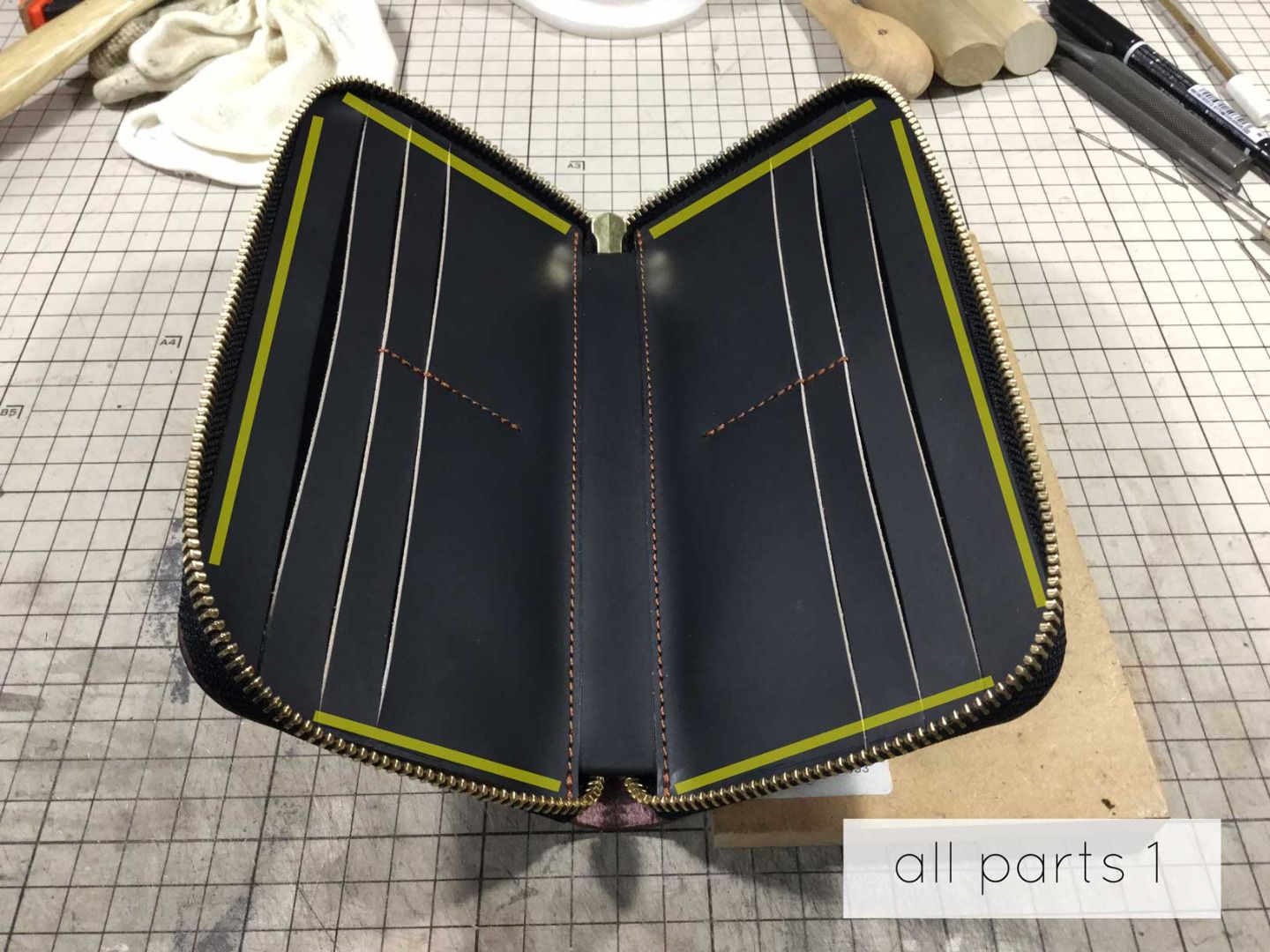 Round Zipper Wallet With Pattern : 8 Steps (with Pictures) - Instructables