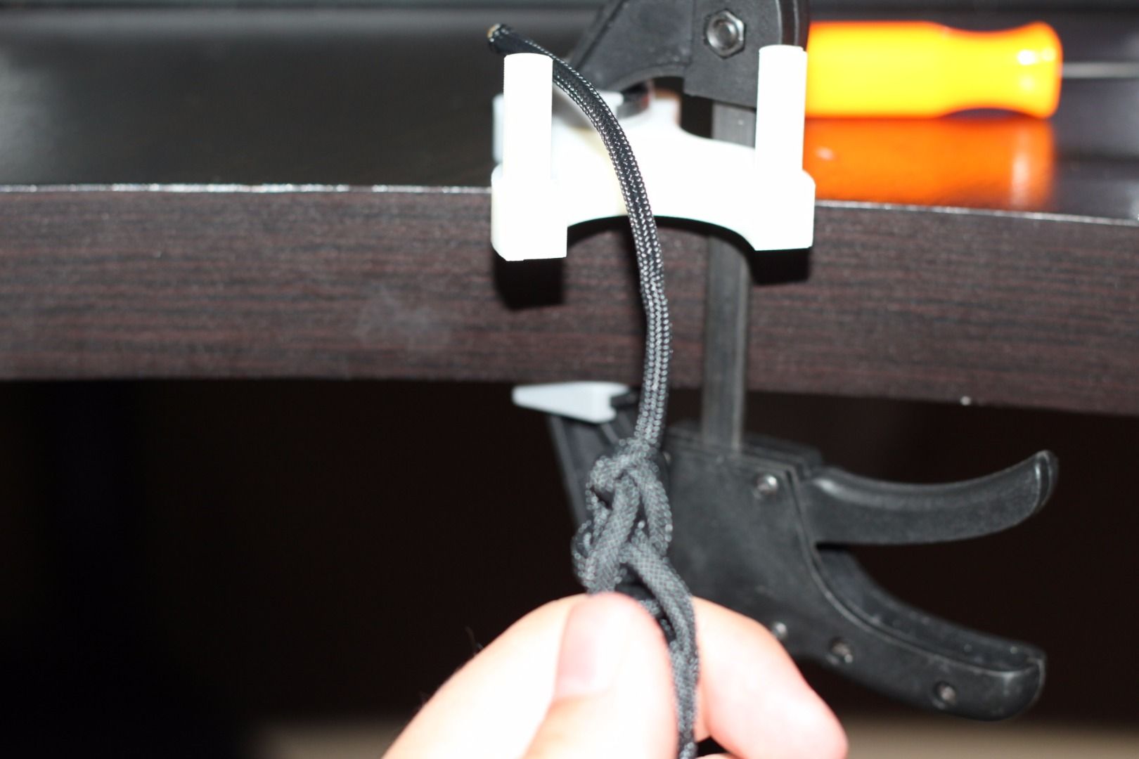 3D Printed Two Peg Spool Knitting - the Beginning : 6 Steps - Instructables