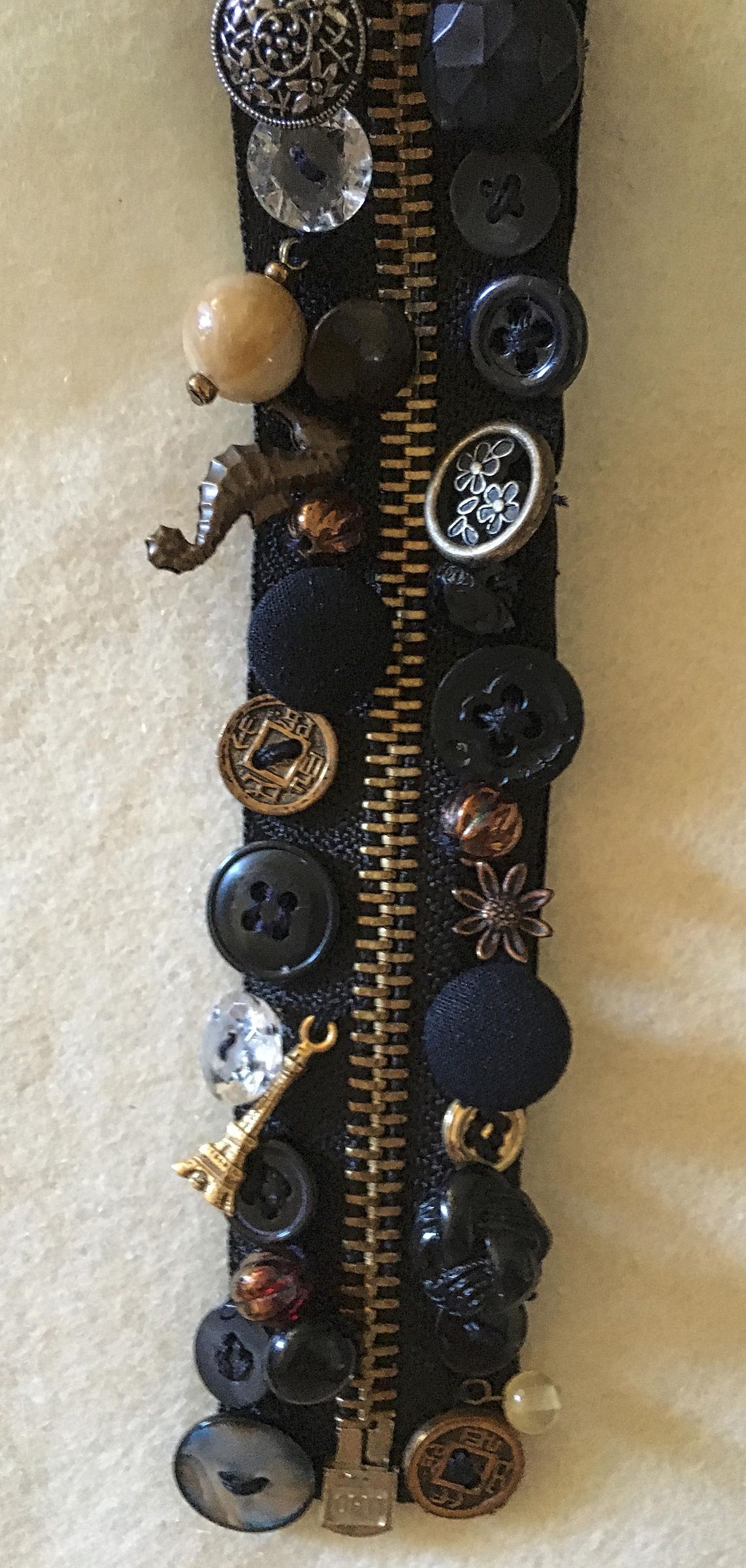 Zipper Charm Necklace : 5 Steps - Instructables