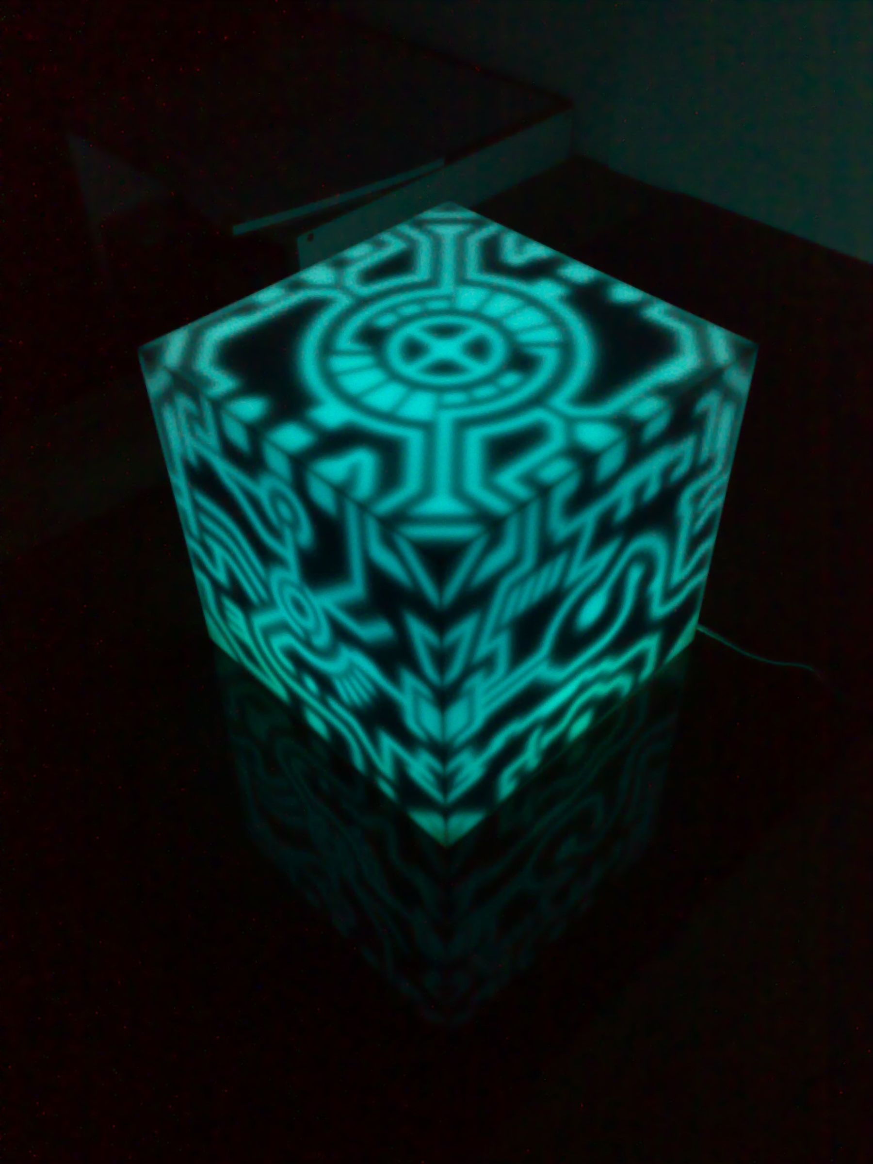 How to Make a TRON Style Lamp: the MADYLIGHT : 18 Steps (with Pictures ...