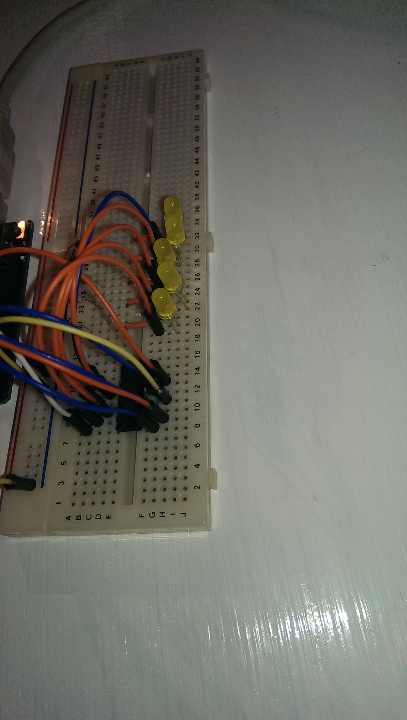 Simple 3-8 Decoder / Demultiplexer Tutorial : 4 Steps - Instructables